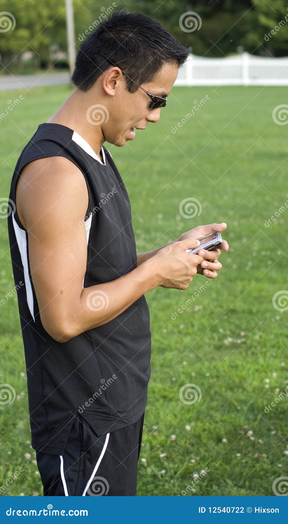 Always Working 库存照片. 图片 包括有 足球, 男人, 发电子邮件, 户外, 办公室, 男性 - 12540722