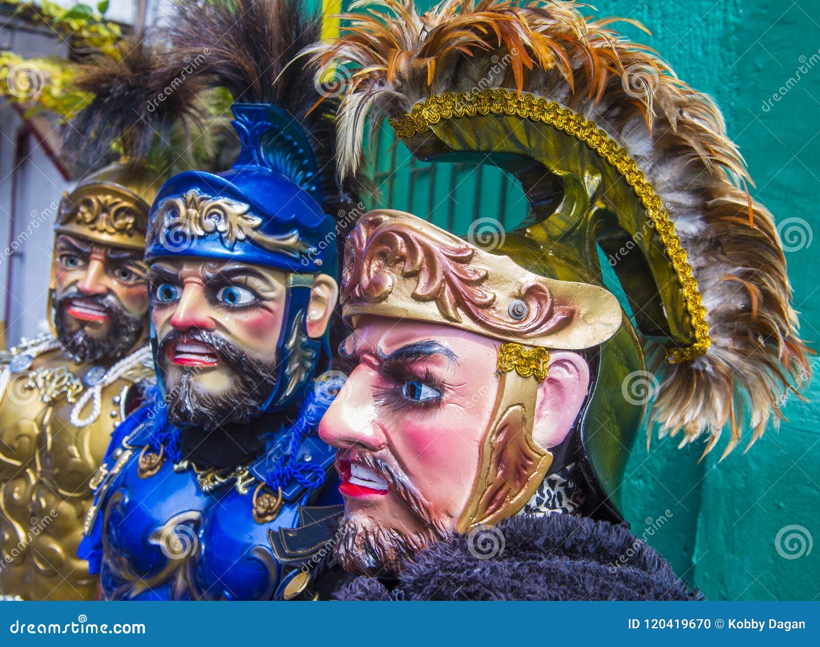 2018年Moriones节日 编辑类图片. 图片 包括有 星期五, 交叉, 基督教, 复制品, 服装 - 120419670