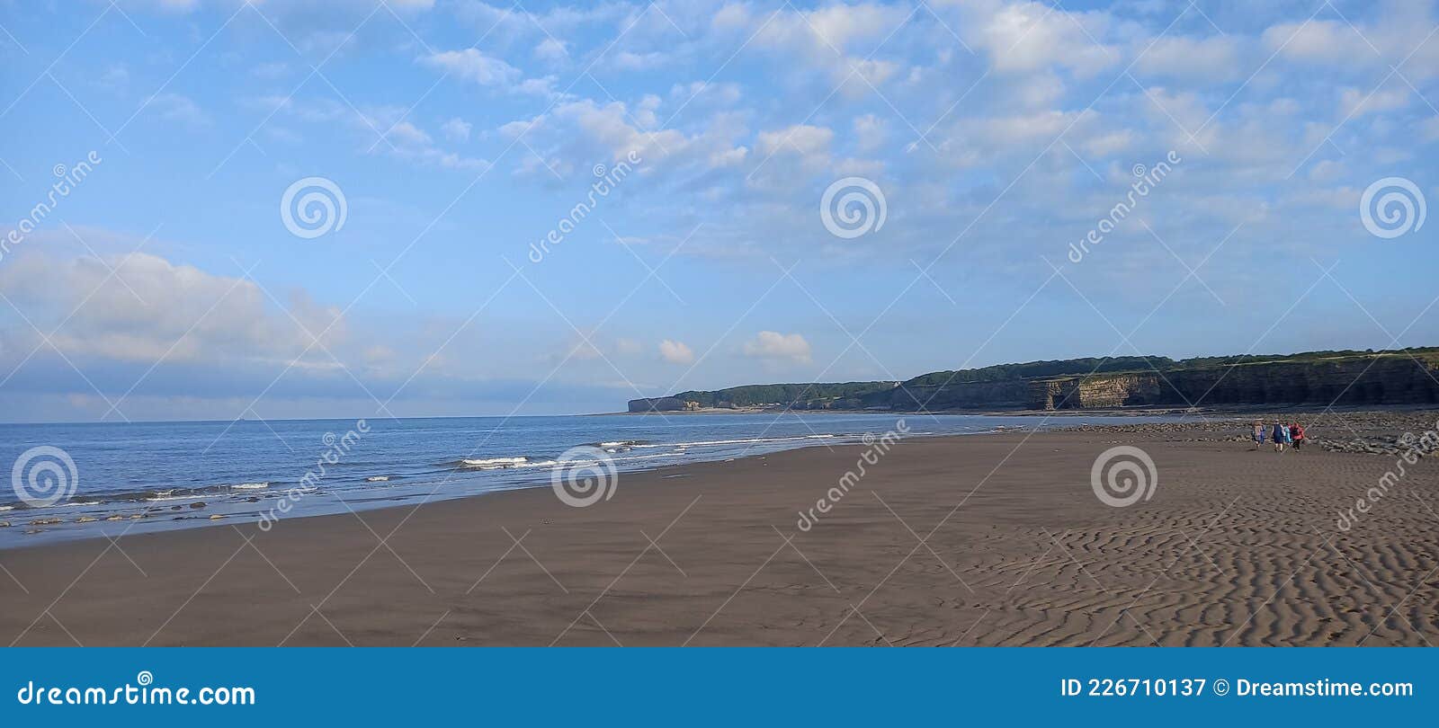 Good morning sea 库存图片. 图片 包括有 假期, 小海湾, 天空, 展望期, 云彩, 沙子 - 226710137