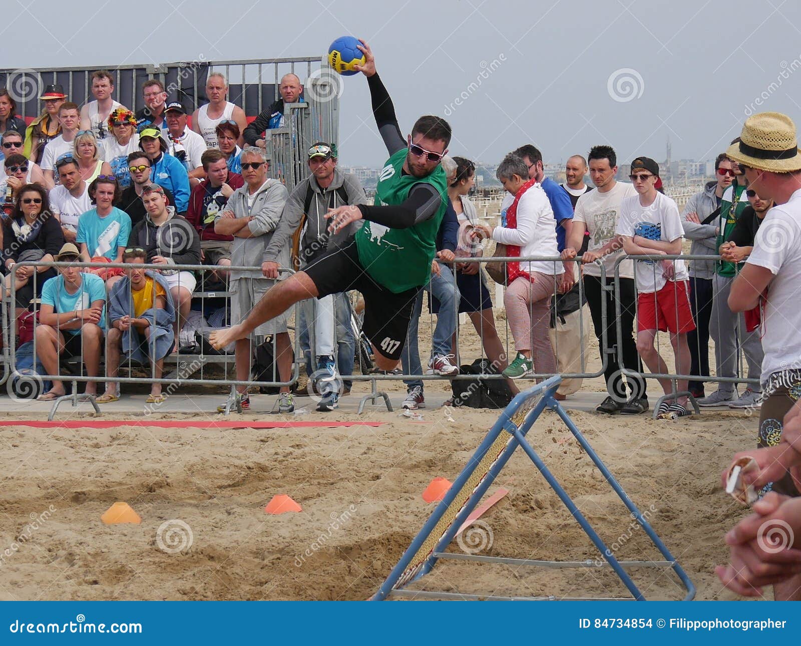 海滩Tchoukball节日2016年 编辑类库存图片. 图片 包括有 响声, 最终, 竹子, 运动员, 节日 - 84734854