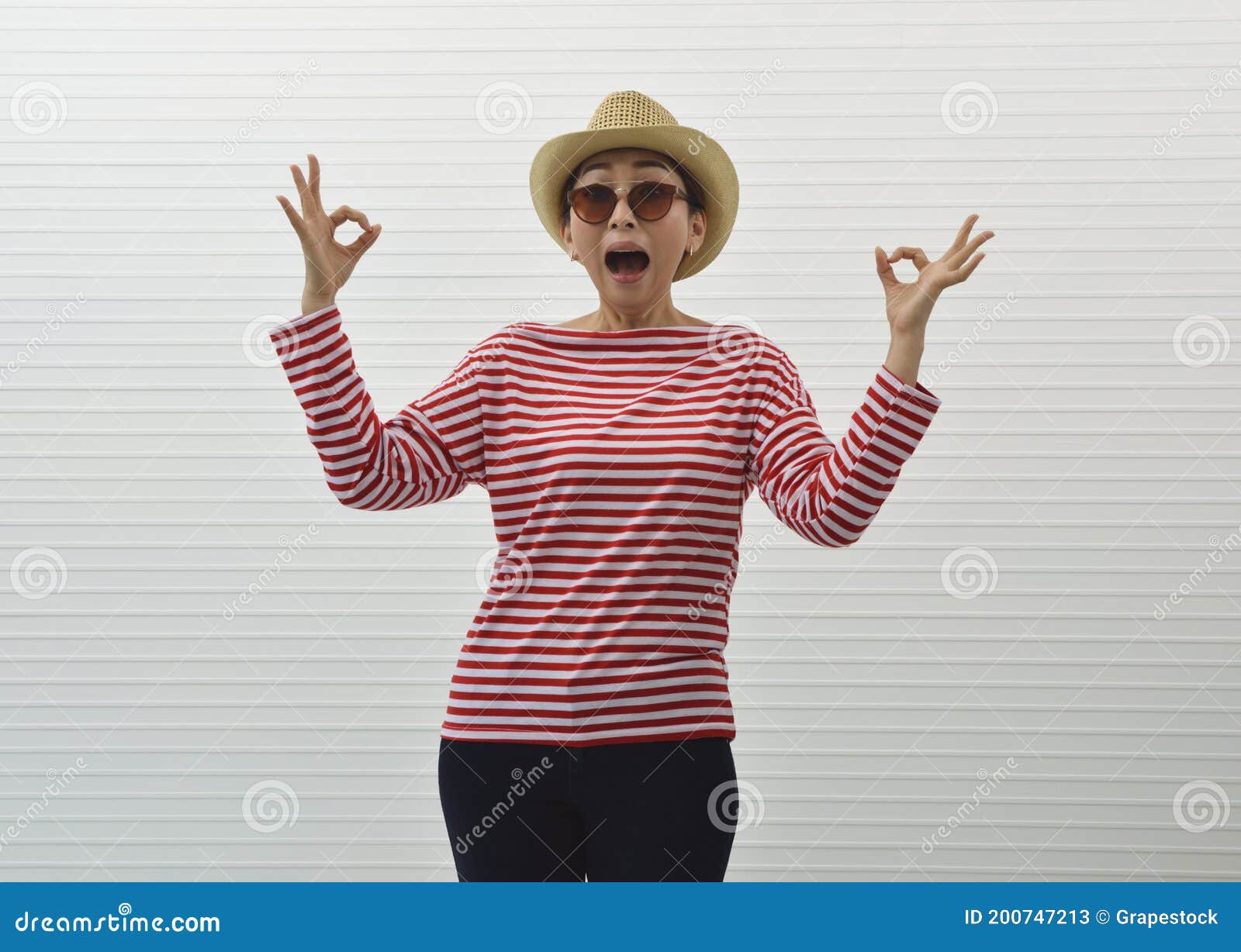 Funny facial expression 库存图片. 图片 包括有 秸杆, 滑稽, 情感, 背包 - 200747213