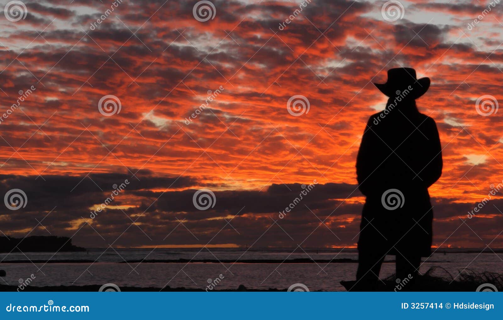 Cowboy on a lake at sunset 库存照片. 图片 包括有 通配, 孤独, 世界, 自由 - 3257414