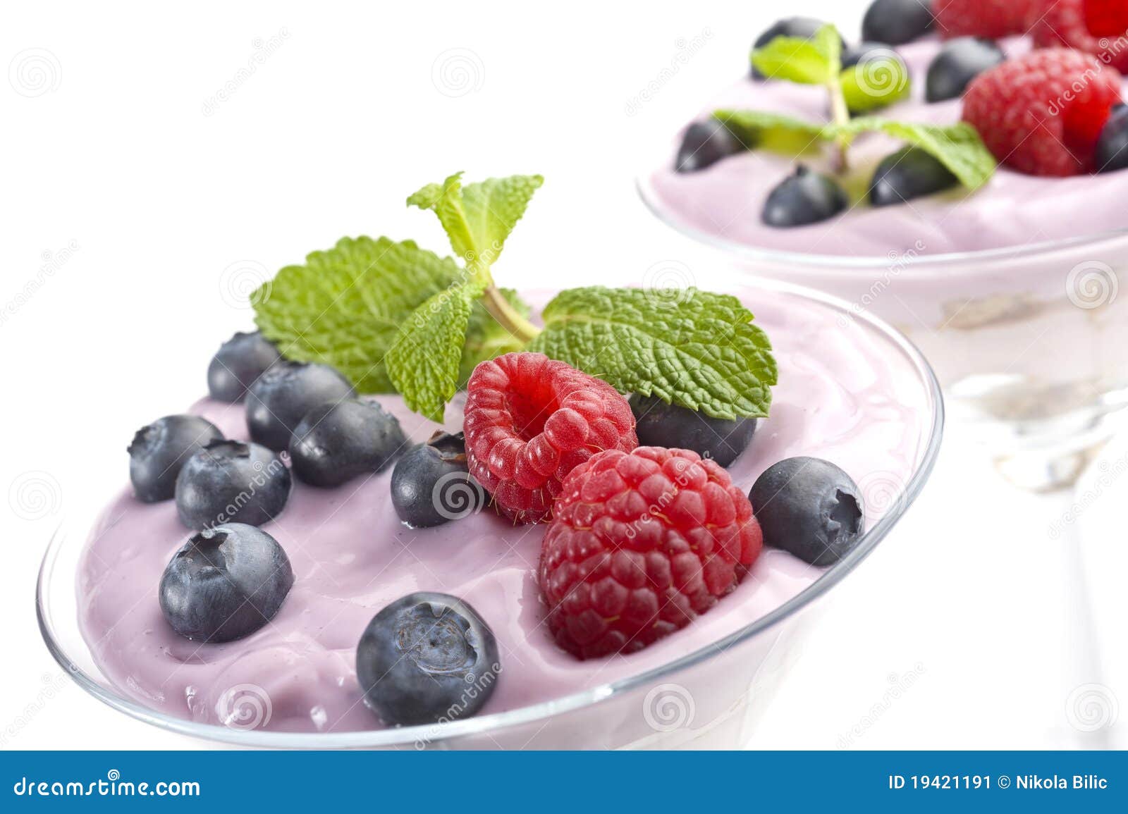 Yogurt 库存图片. 图片 包括有 薄菏, 新鲜, 饮食, 嘎吱咬嚼, 牛奶店, 食物, 卡路里, 美食 - 19421191