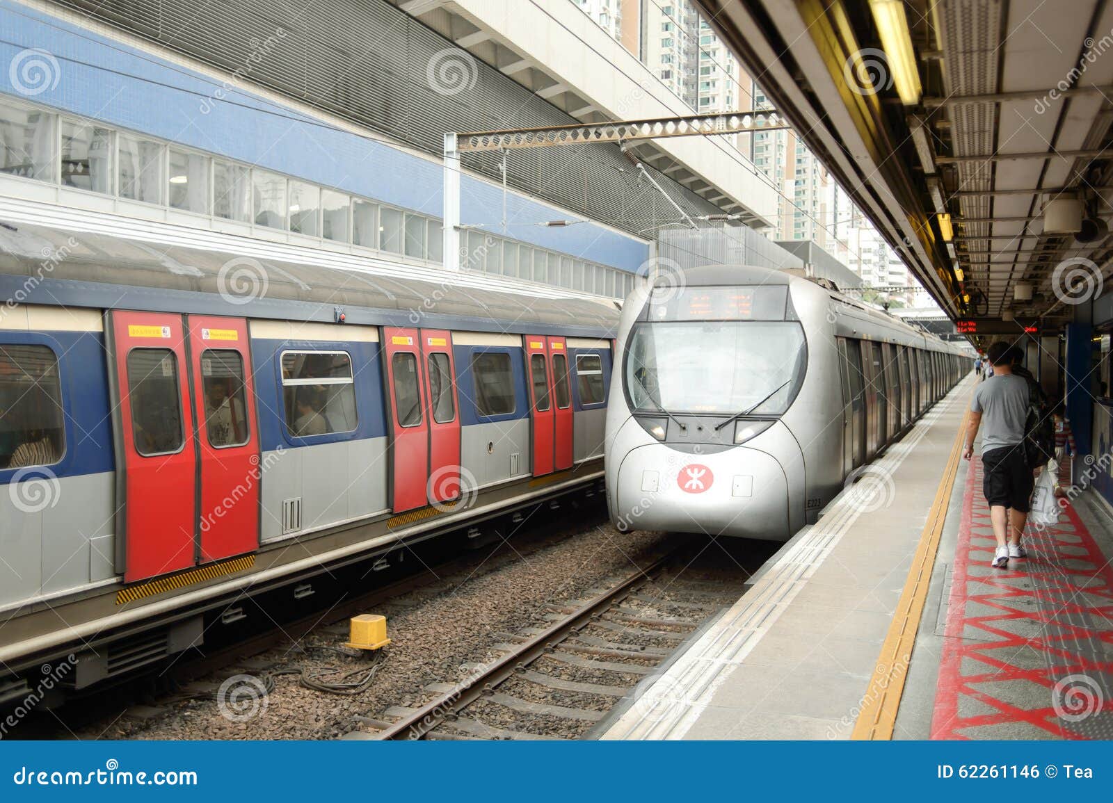 香港MTR驻地 编辑类照片. 图片 包括有 平台, 质量, 跟踪, 移动, 技术, 城市, 铁路运输, 中国 - 62261146