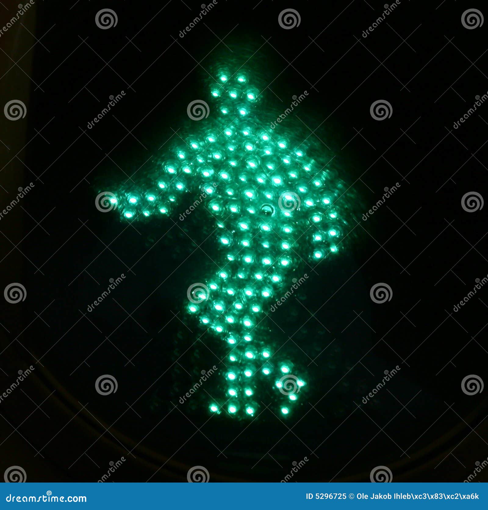 1 green light man traffic стоковое изображение. изображение ...