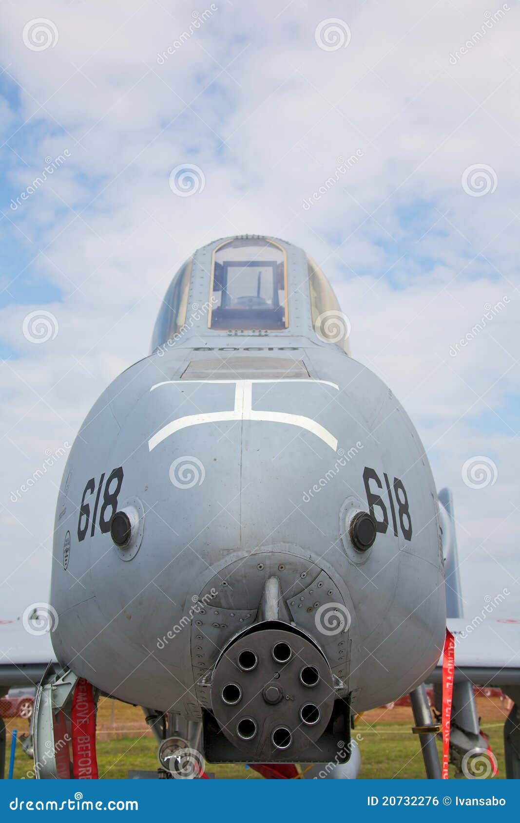A-10 cockpit editorial photo. Image of armor, track, fast - 20732276