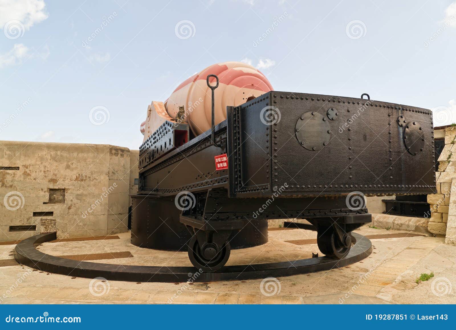 The 100-ton gun stock image. Image of built, exterior - 19287851