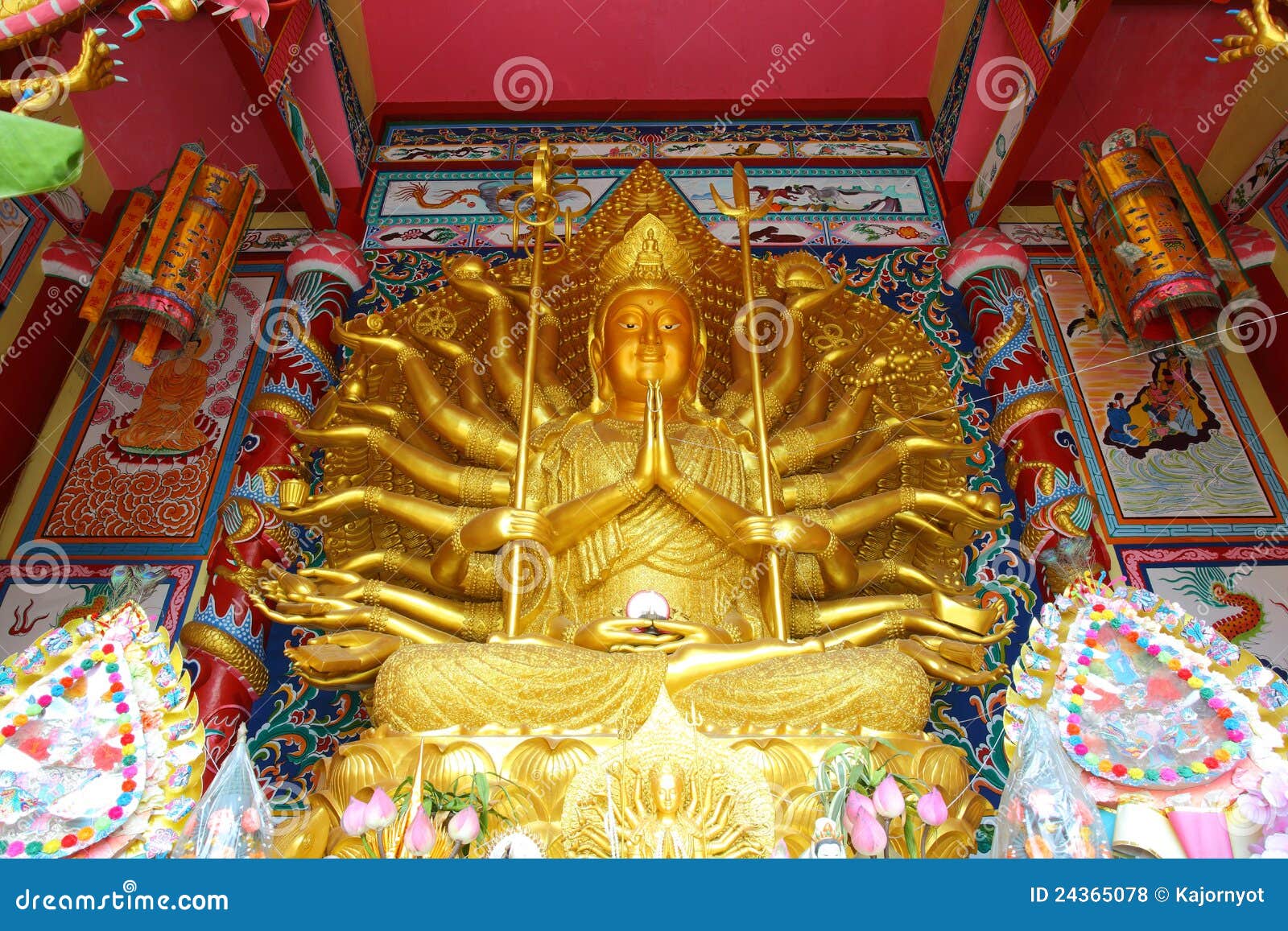 1000 Hands of Guan Im Buddha Stock Photo - Image of mystical, buddhism ...