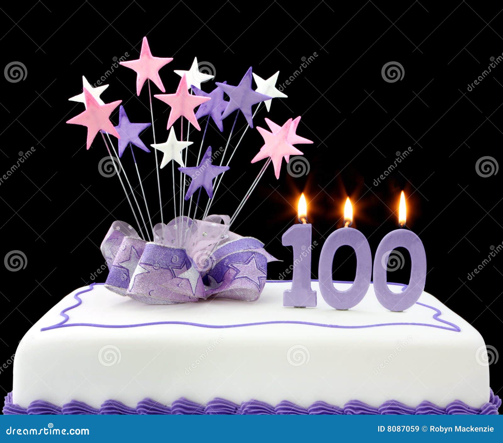 100o Torta imagen de archivo. Imagen de adornado, arqueamiento - 8087059