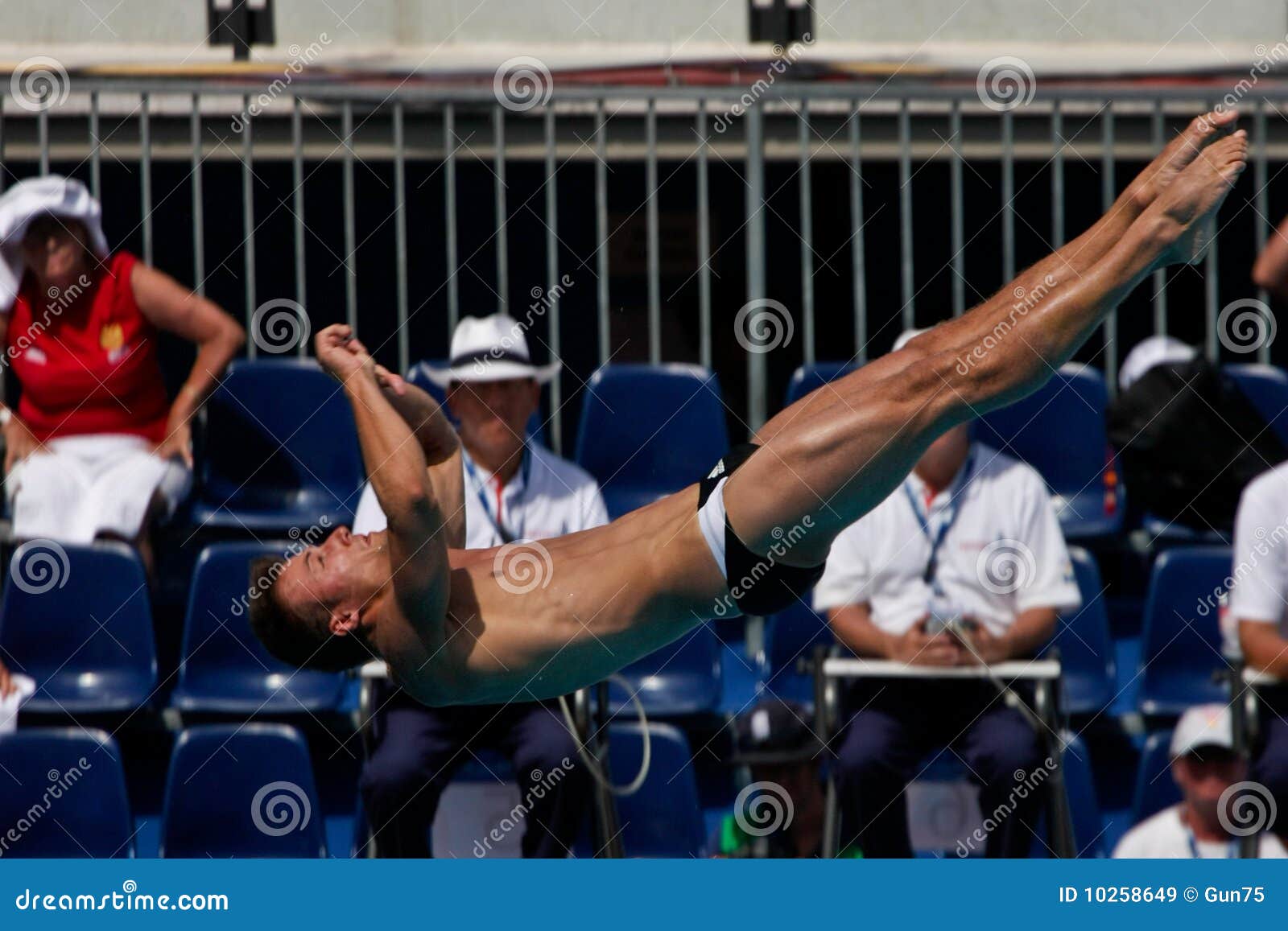 10m Platform Diving at the FINA World Championship Editorial Stock ...