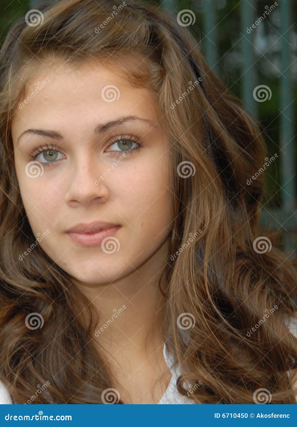 16 años. foto de archivo. Imagen de travieso, medio, atontado - 6710450