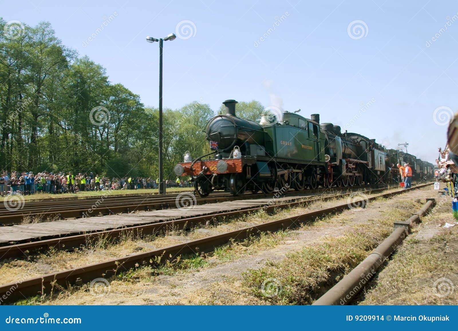 16th Steam Locomotive Parade 2009 - Train 5521 Editorial Stock Image ...