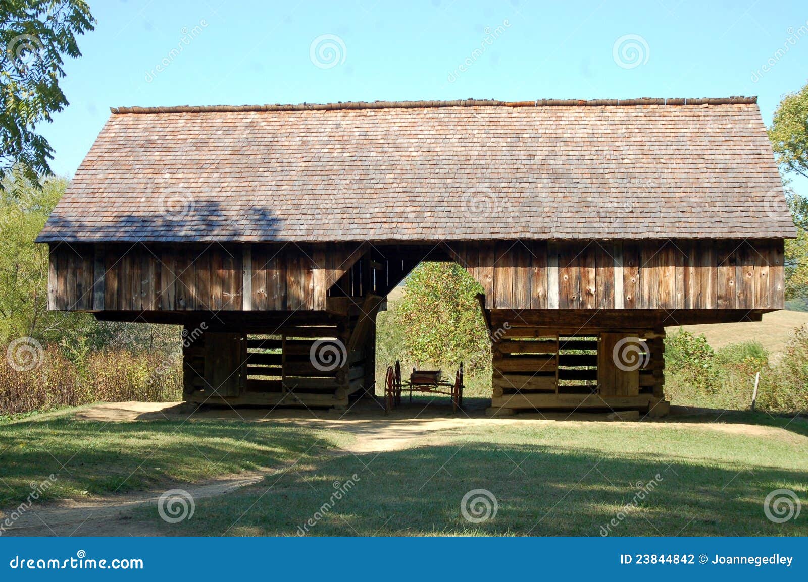 1800s Cantilever Barn stock photo. Image of cantilever - 23844842
