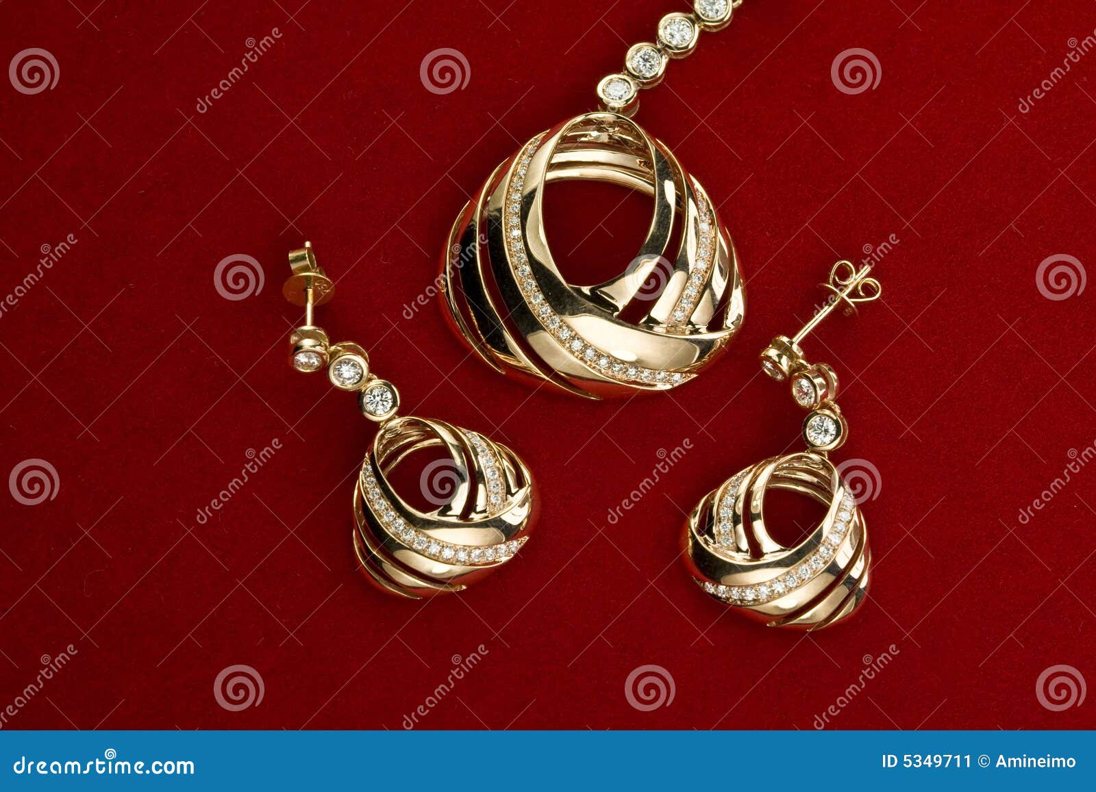 18k gold Jewelry stock image. Image of gift, black, case - 5349711