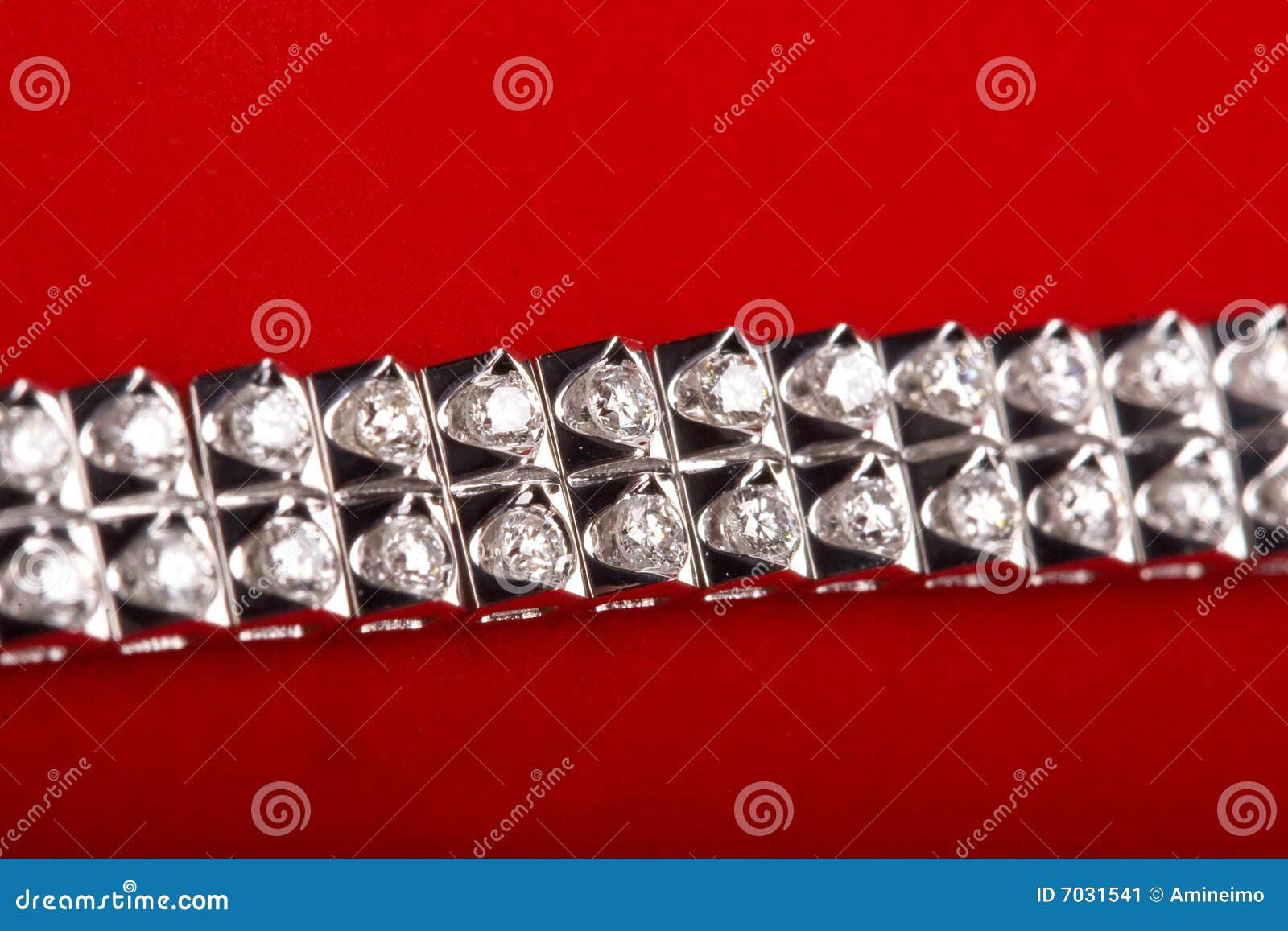 18k gold jewelry stock image. Image of band, emerald, carat - 7031541