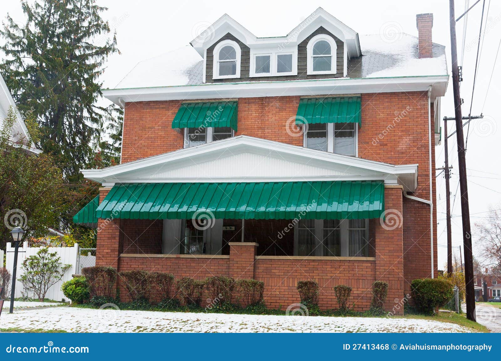 1920 S Era Large Brick Home Stock Photo - Image of american, fall: 27413468