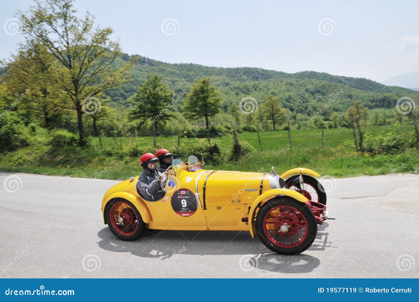 A 1927 Yellow BNC 527 Monza Editorial Stock Image - Image of driver ...