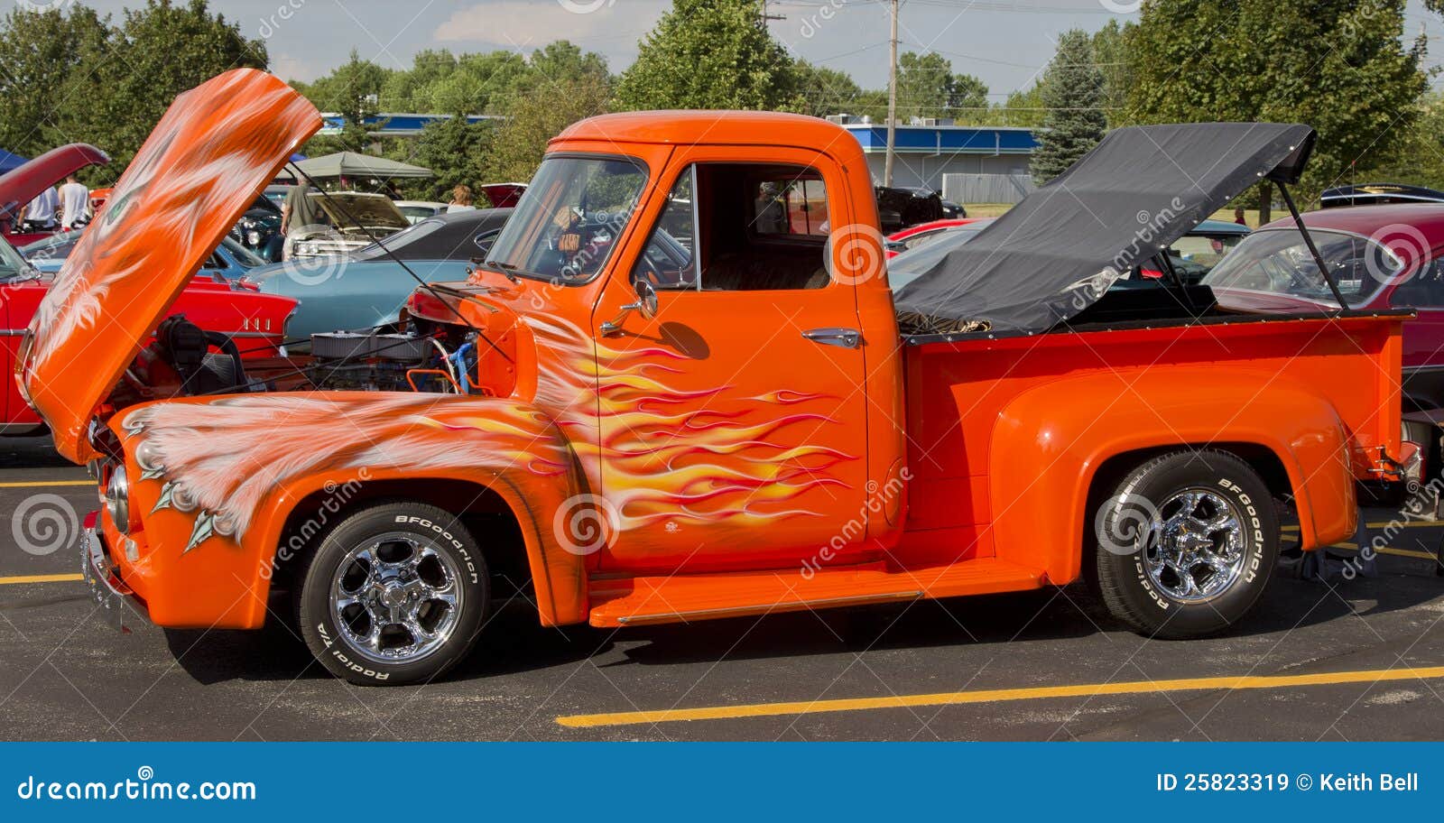 1955 Ford F-100 Orange Cat editorial stock image. Image of 18th - 25823319
