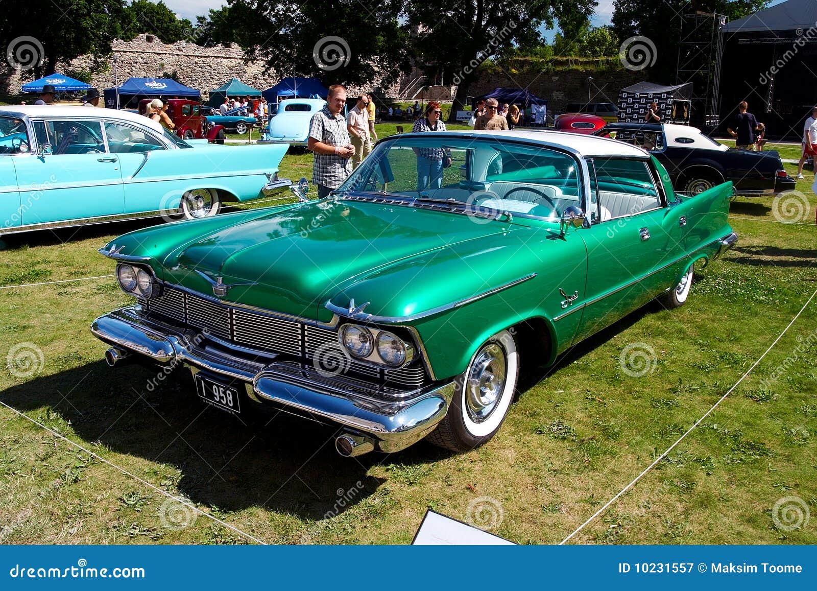 1958 Chrysler Imperial editorial photography. Image of door - 10231557