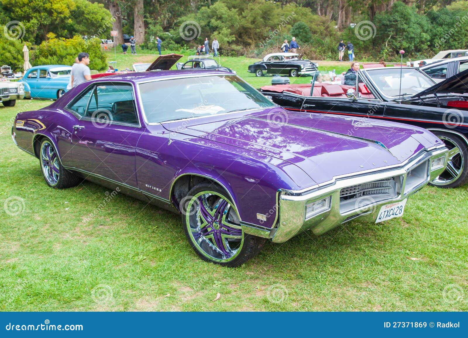 1968 Buick Riviera editorial stock image. Image of golden - 27371869