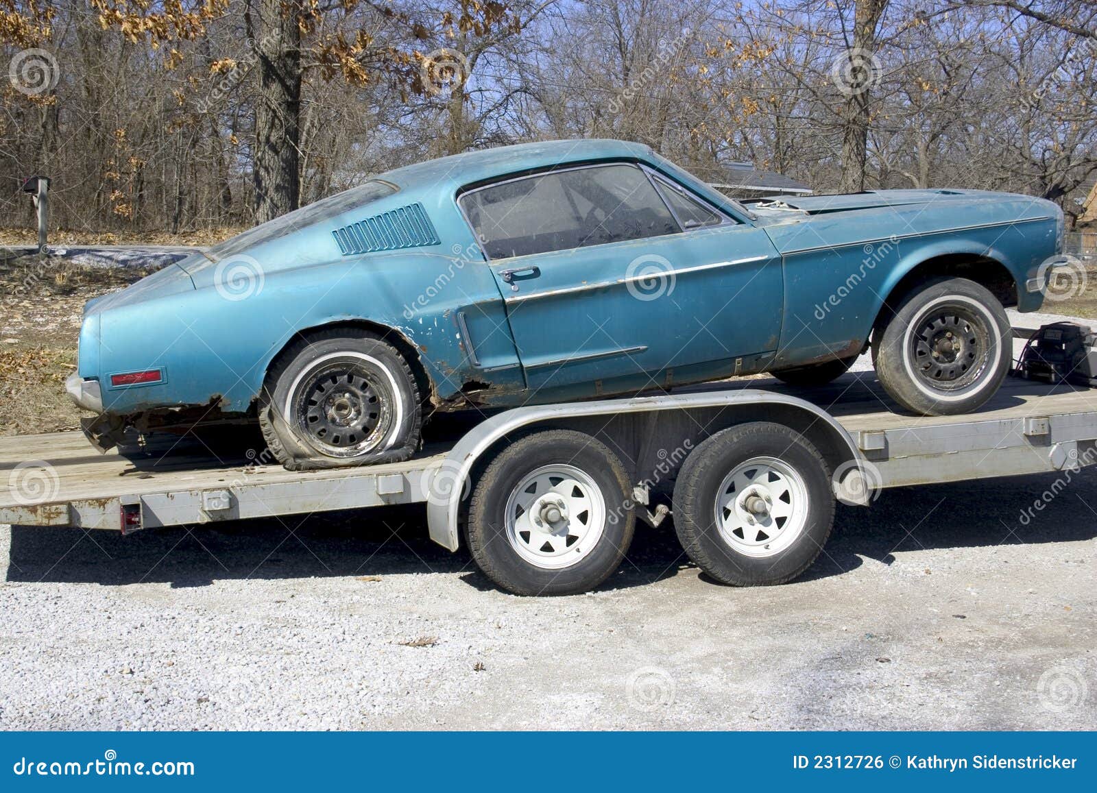 1968 Mustang Fastback Rebuild Stock Photo - Image of ford, body: 2312726