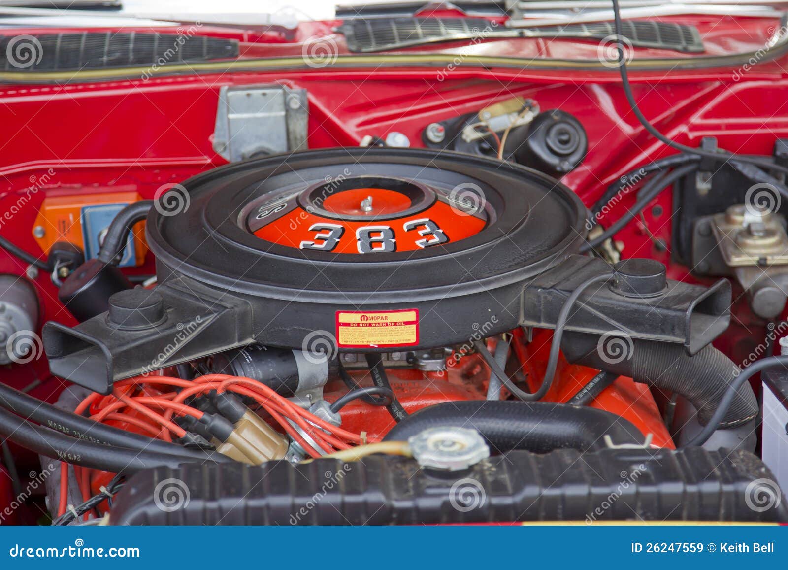 1970 Plymouth Cuda engine editorial stock image. Image of horizon ...