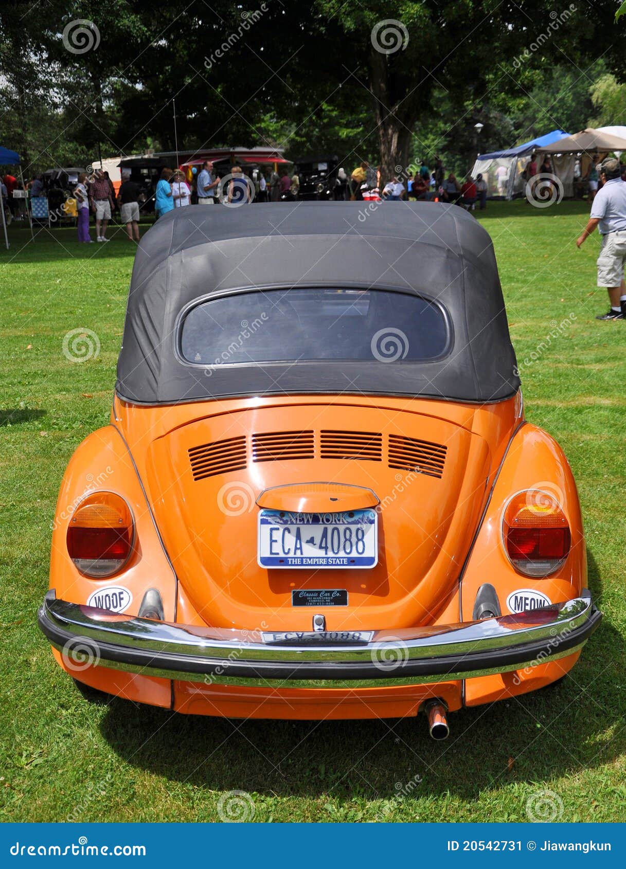 1976 Orange Volkswagen Beetle Editorial Photo - Image of antique ...