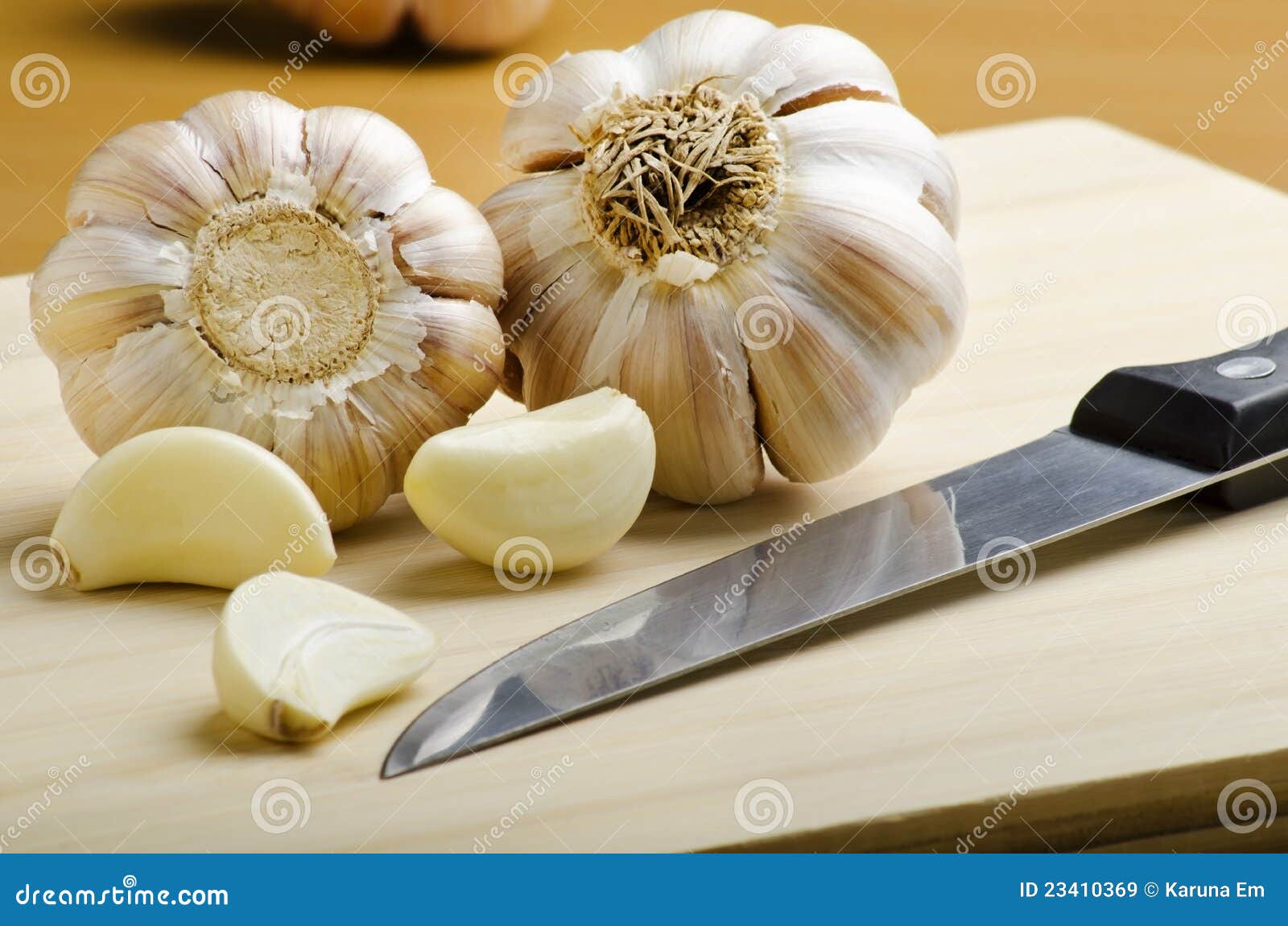 2 clusters of garlic stock image. Image of bunch, garlic - 23410369