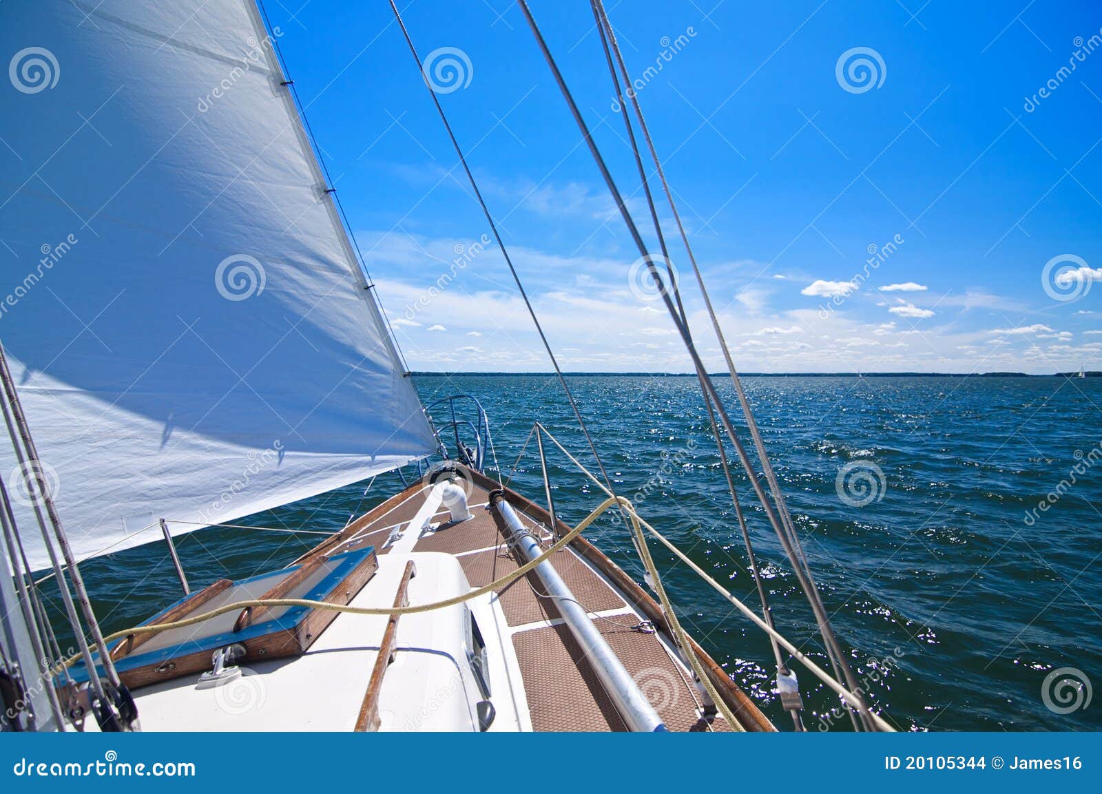 2 som seglar arkivfoto. Bild av klyvare, äventyr, semester - 20105344