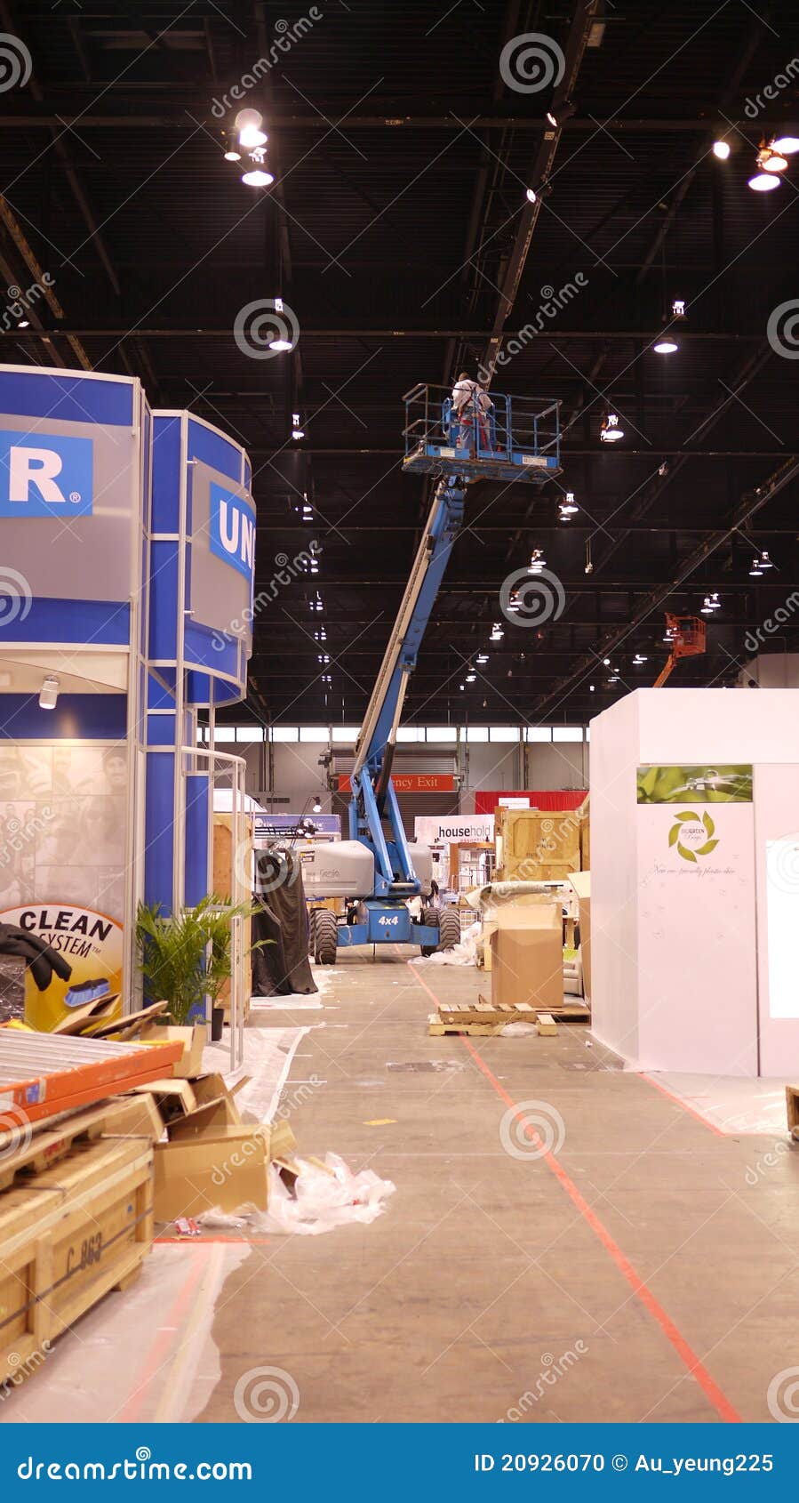 2011 International Home Housewares Show Editorial Image - Image of ware ...