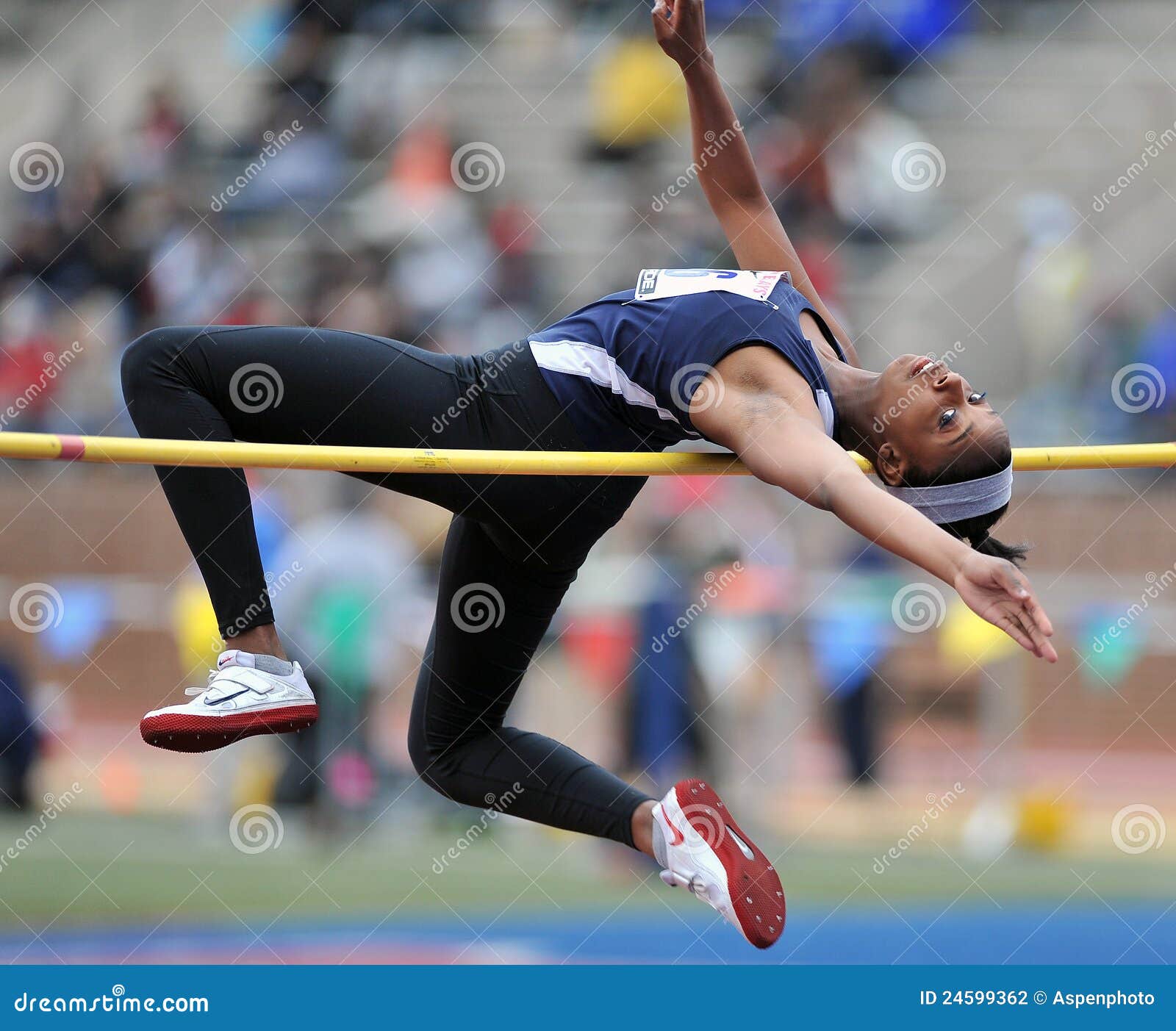 2012 Spur - Mädchen-Hochsprung Redaktionelles Stockfotografie - Bild ...