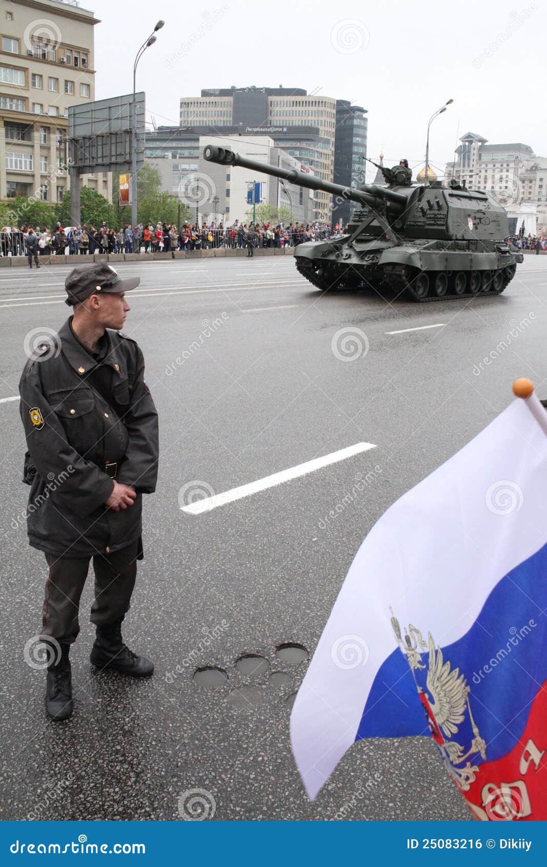 2S19 Msta-S 152mm Self-propelled Howitzer Editorial Photo - Image of ...