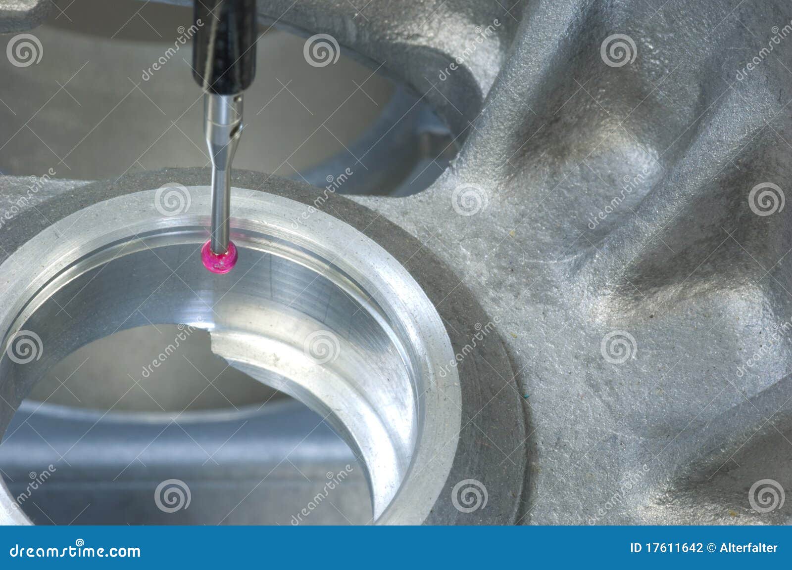 The Coordinate Measuring Machine ,CMM Probe Attach On The Horizontal ...