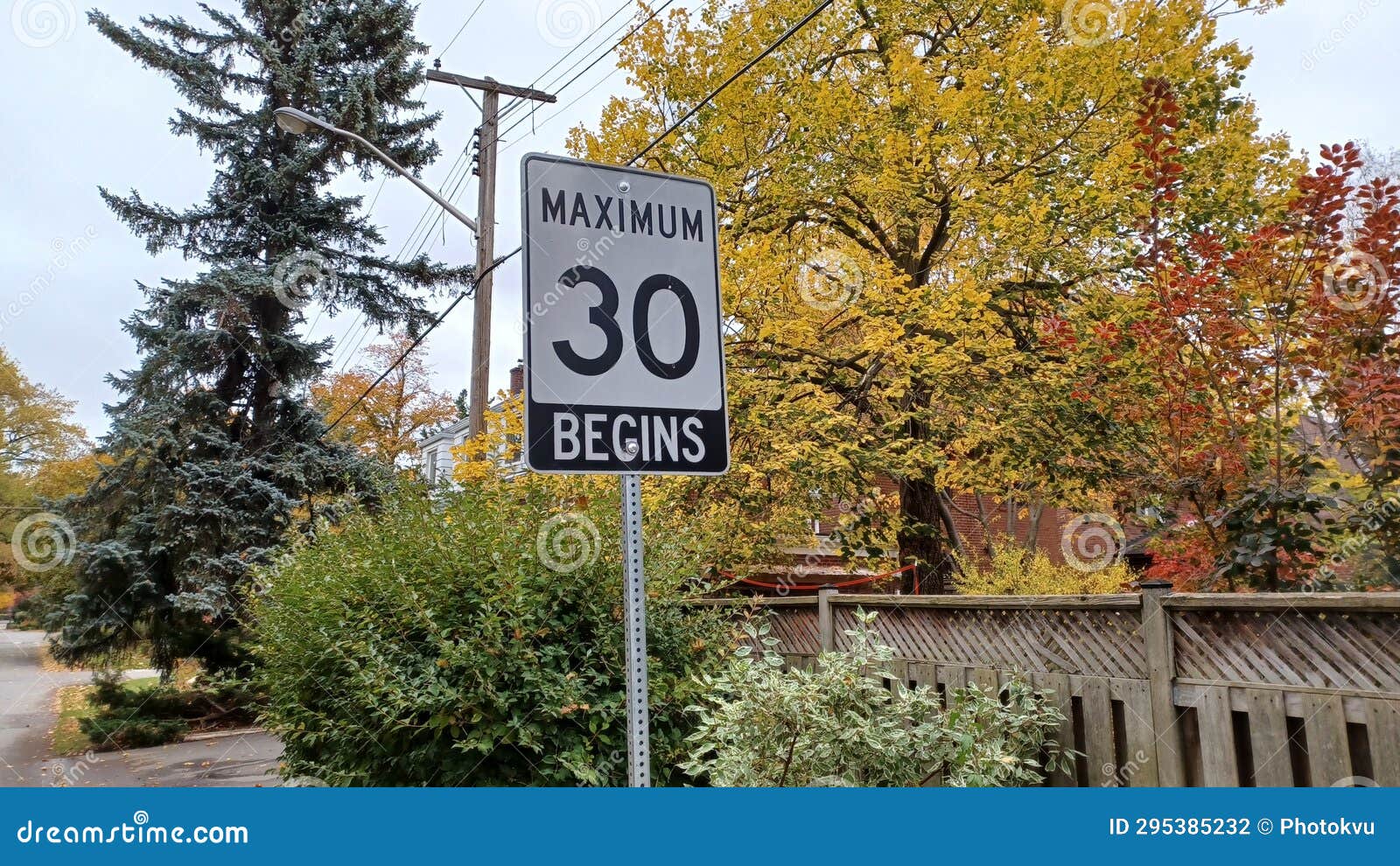 30 Sign Speed limit editorial photography. Image of october - 295385232