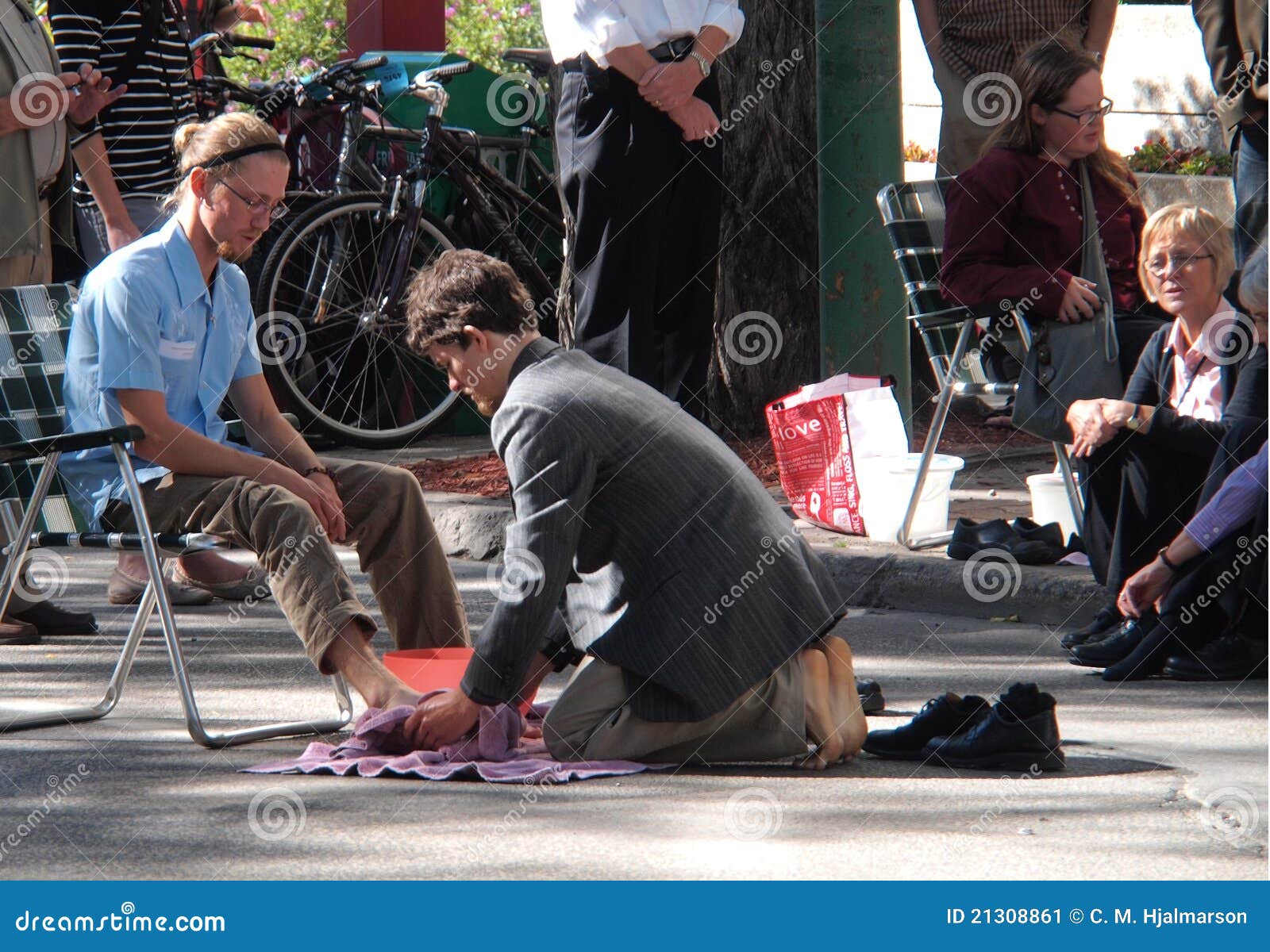 350 Christian Action editorial photo. Image of activists - 21308861