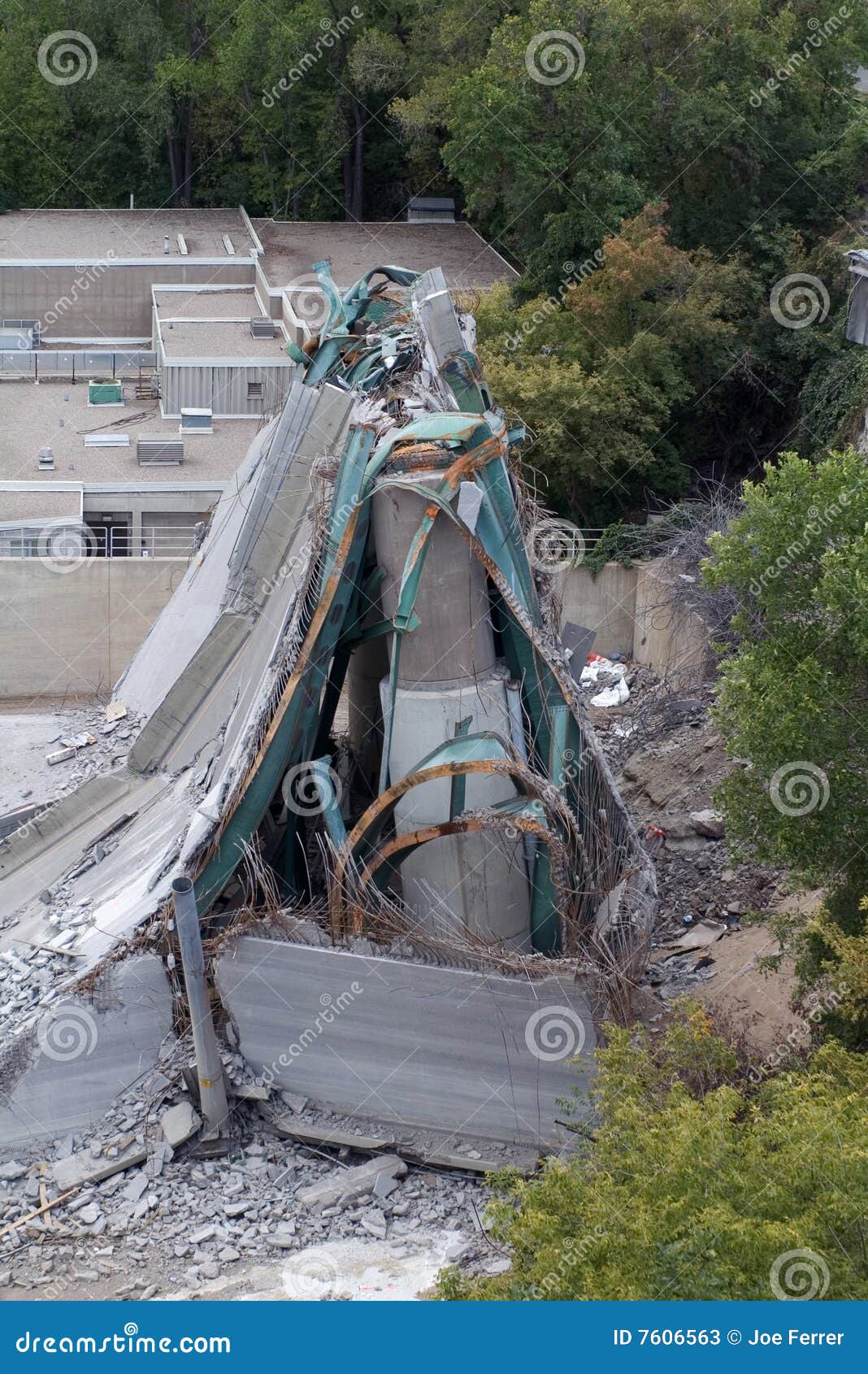 35W Bridge Deck Collapse1 stock image. Image of deck, infrastructure ...