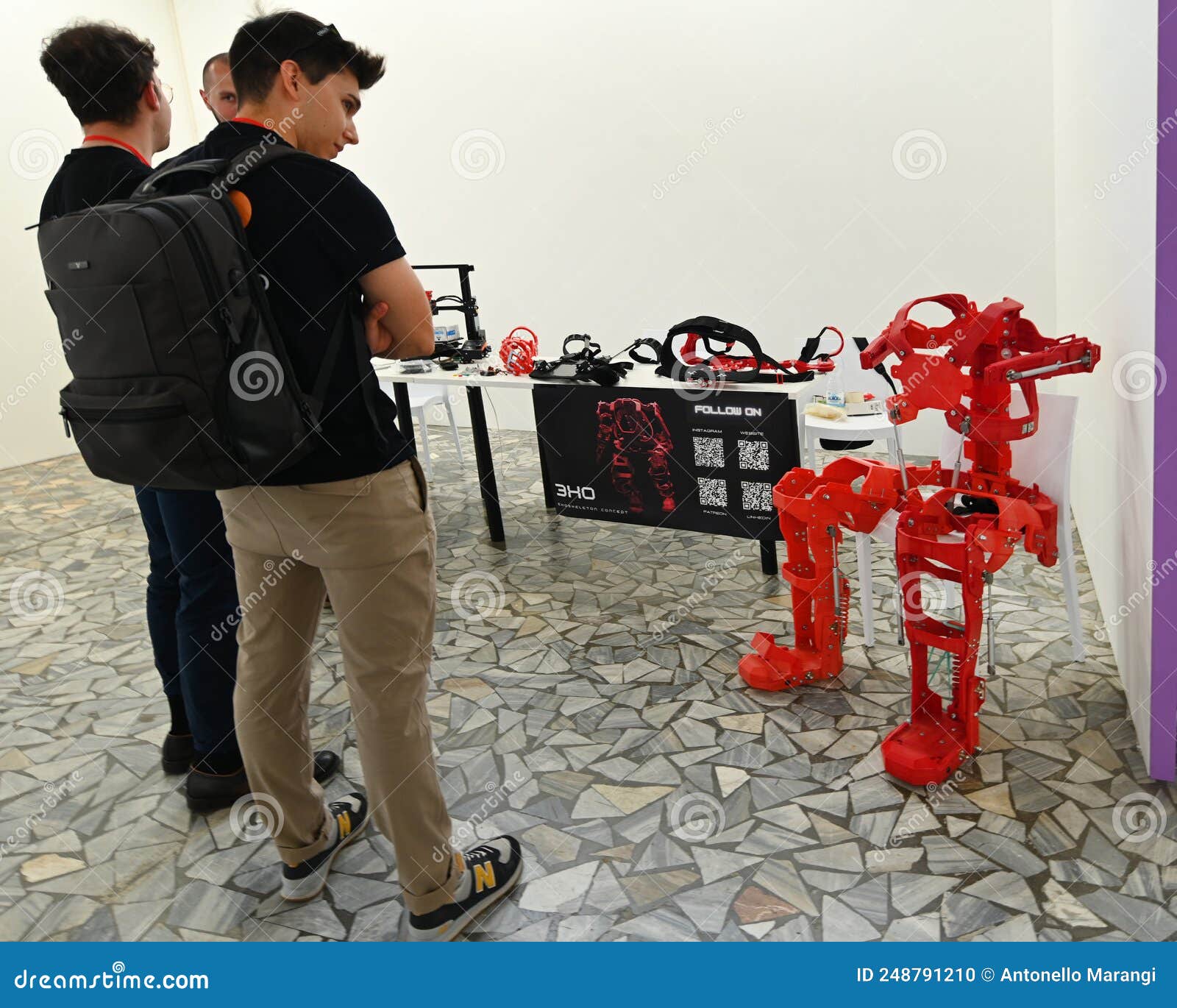 Isometric Medical Robot Stock Photos - Free & Royalty-Free Stock Photos ...