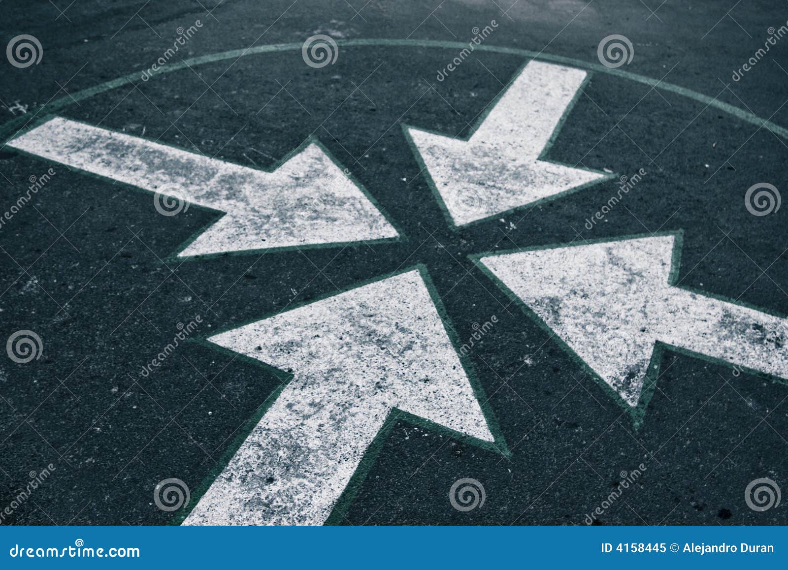 4 frecce II immagine stock. Immagine di idee, progresso - 4158445