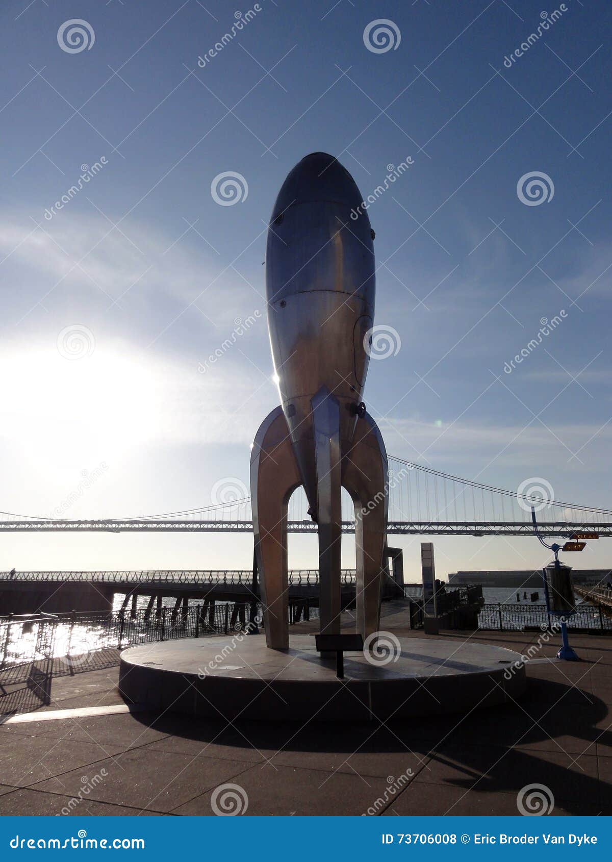 40 Foot Raygun Gothic Rocketship Sculpture Stock Photos - Free ...