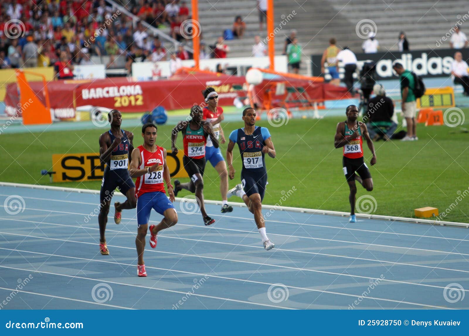 400 Meters Final on the 2012 IAAF World Junior Editorial Image - Image ...
