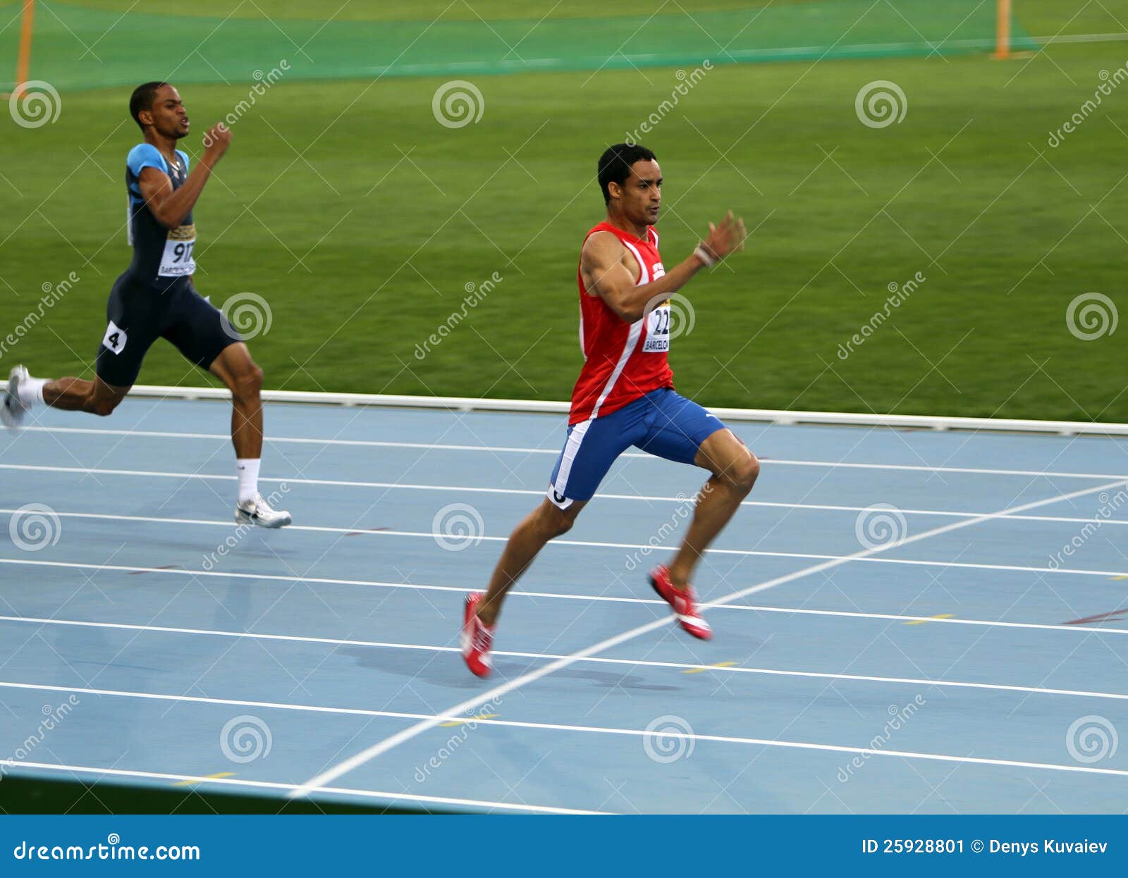 400 Meters Final on the 2012 IAAF World Junior Editorial Photo - Image ...