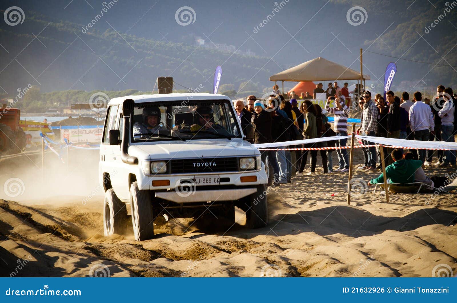 4x4 racing on the beach editorial photo. Image of beach - 21632926