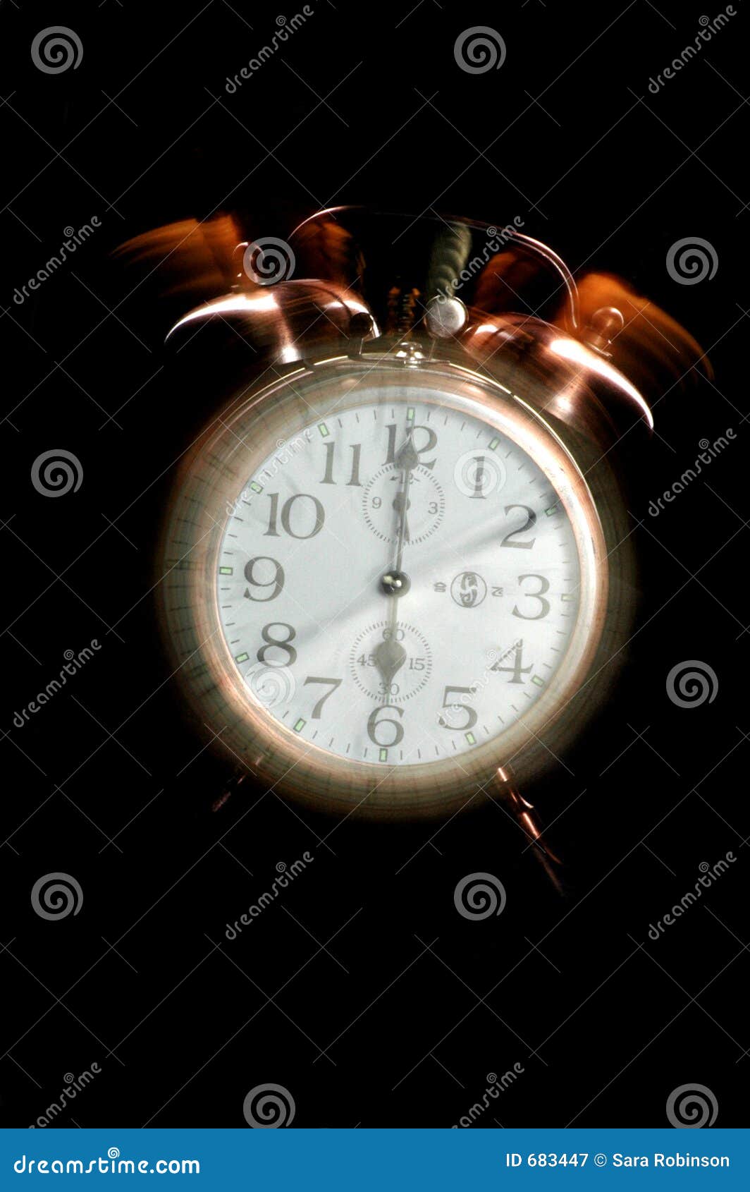 6 heures du matin. image stock. Image du horloge, fort - 683447