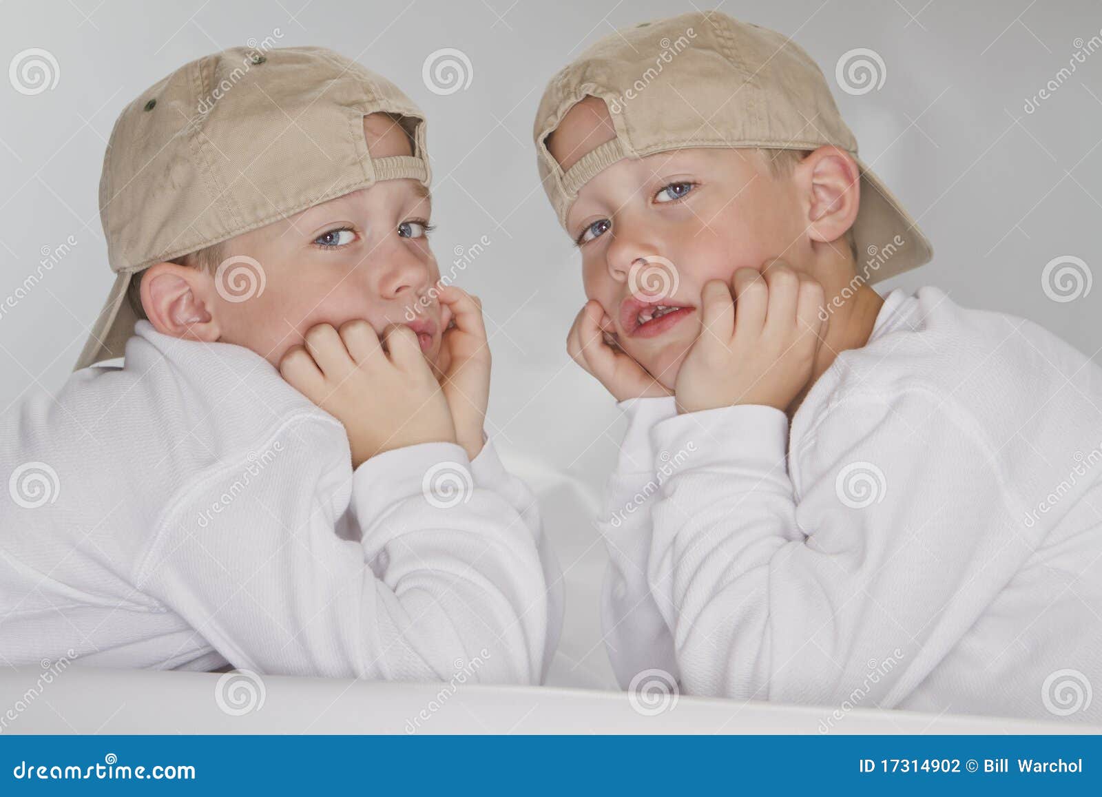 6 Years Old Identical Twins Stock Photo - Image of boys, years: 17314902