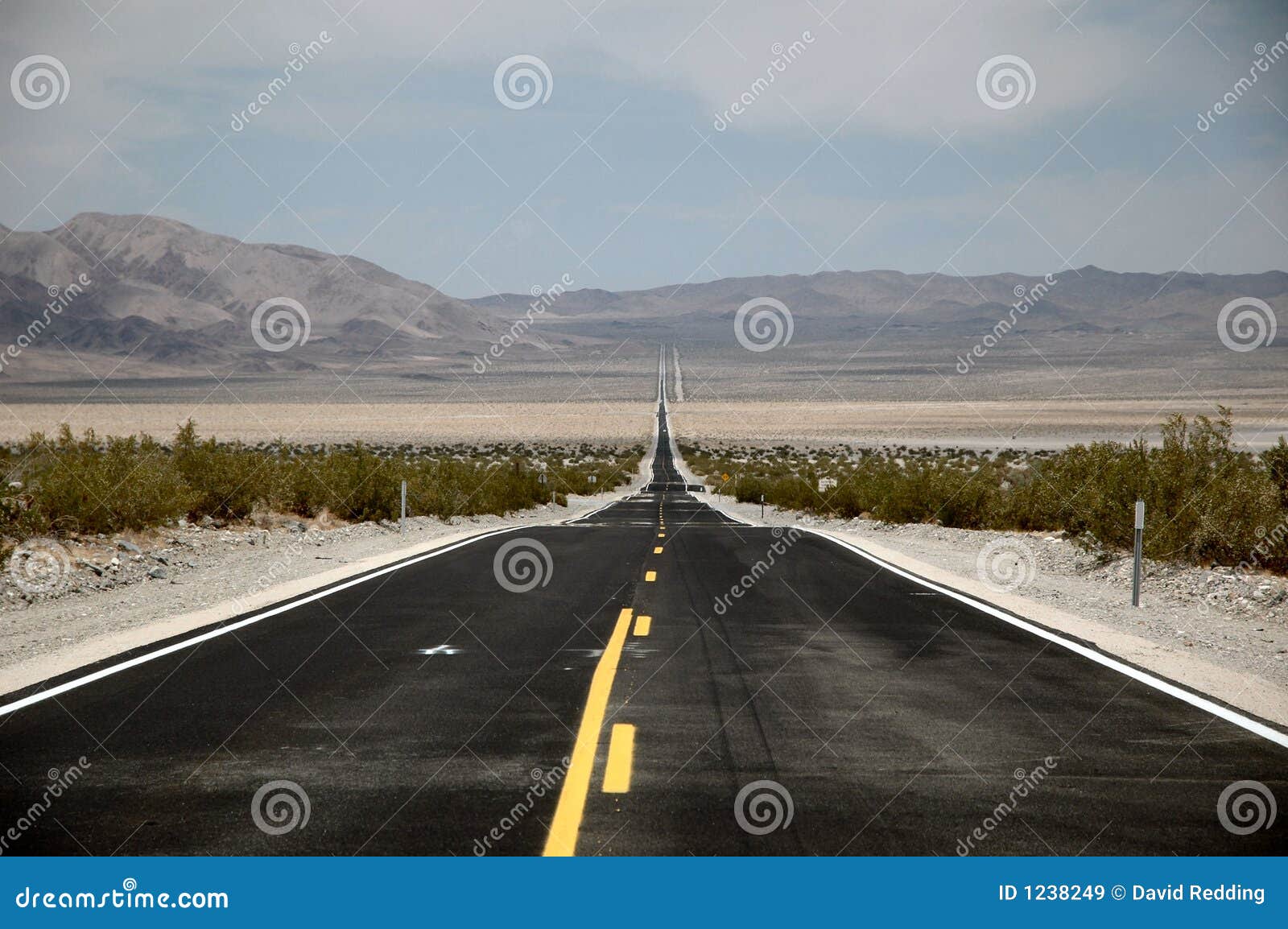 8 Mile Road into the Distance Stock Image - Image of road, quiet: 1238249