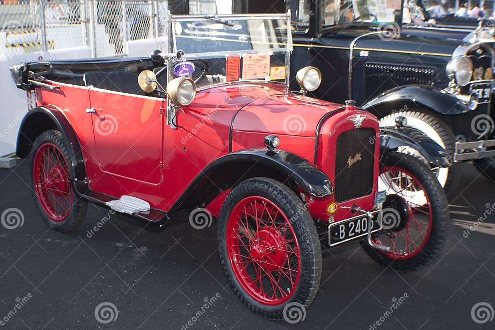 8th KL Vintage and Classic Car Concourse Editorial Photography - Image ...