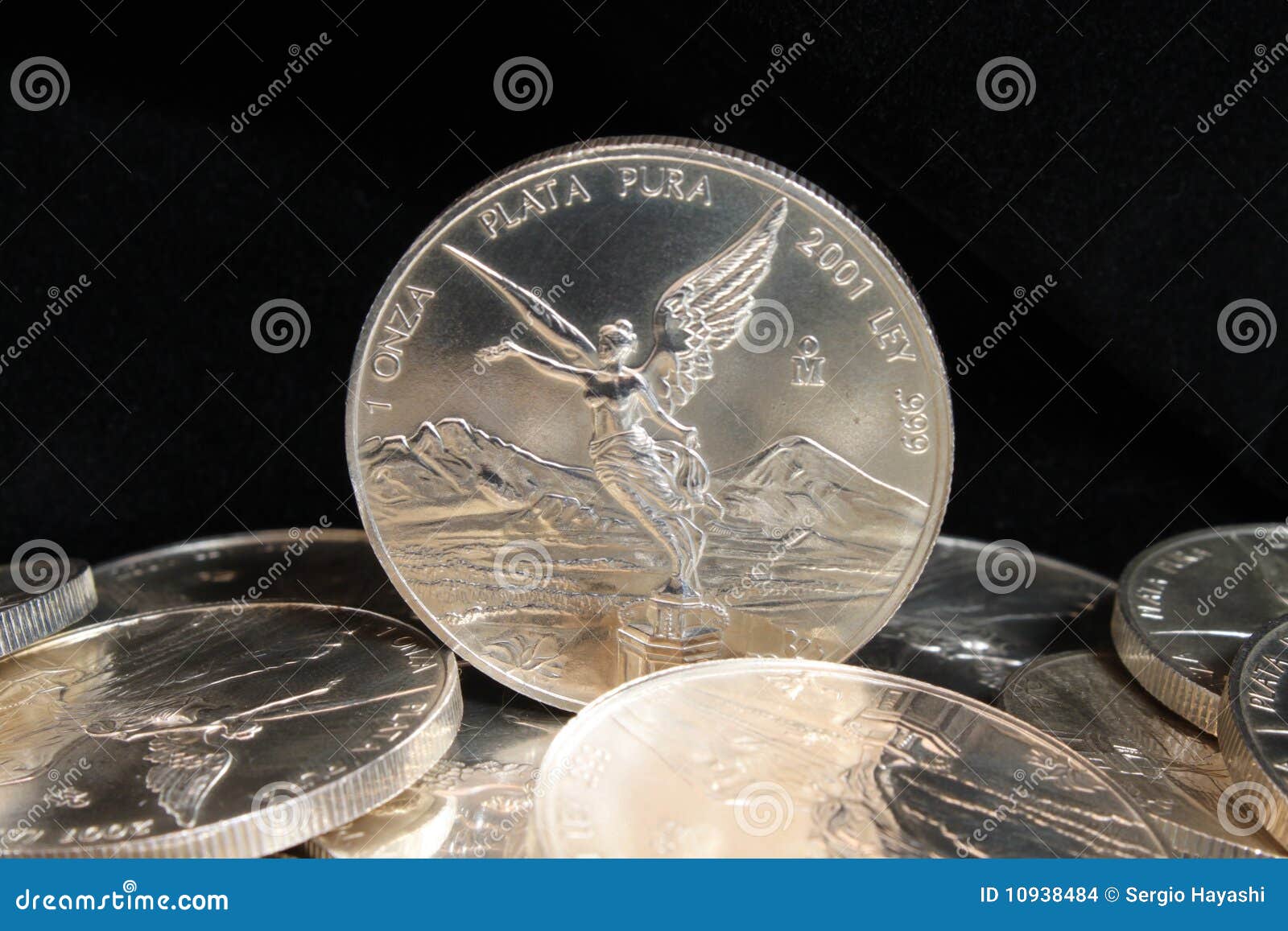 999 Pure Silver Onza Libertad Stock Photo - Image of bunch, mexico ...