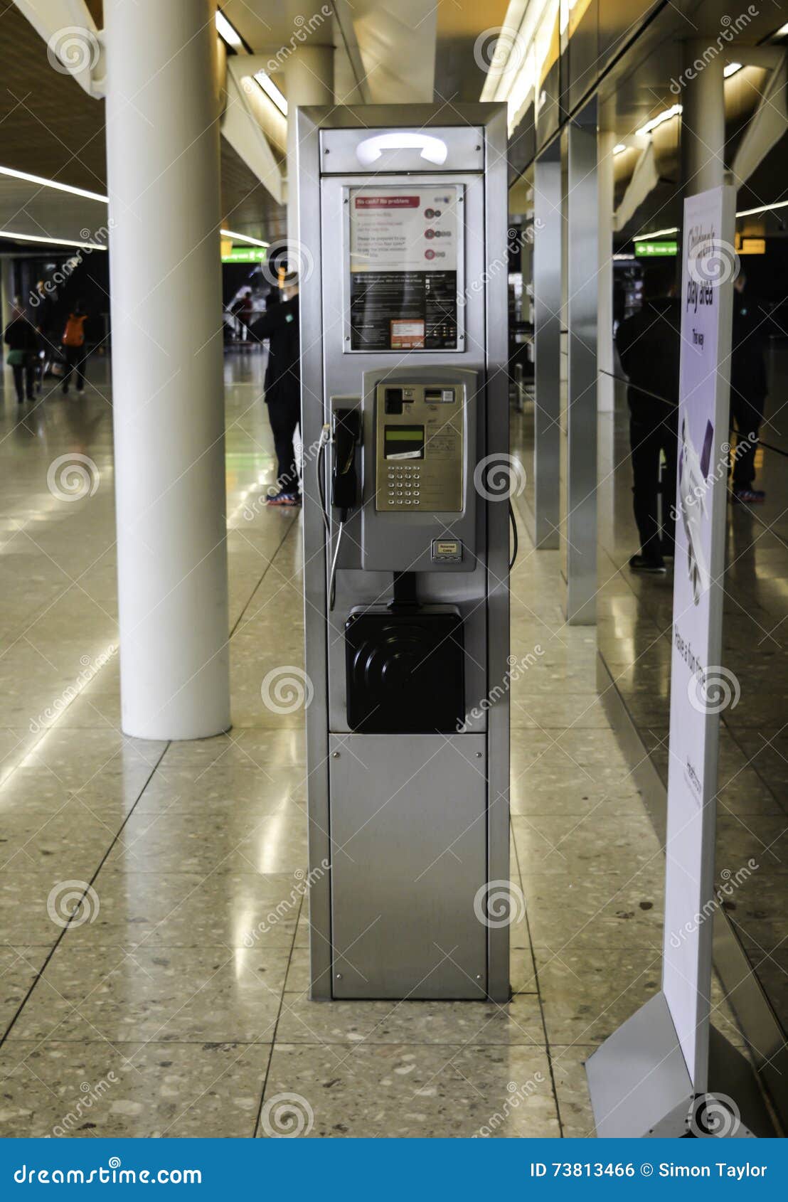 Aéroport De Heathrow - Terminal 2 Photo éditorial - Image du ...