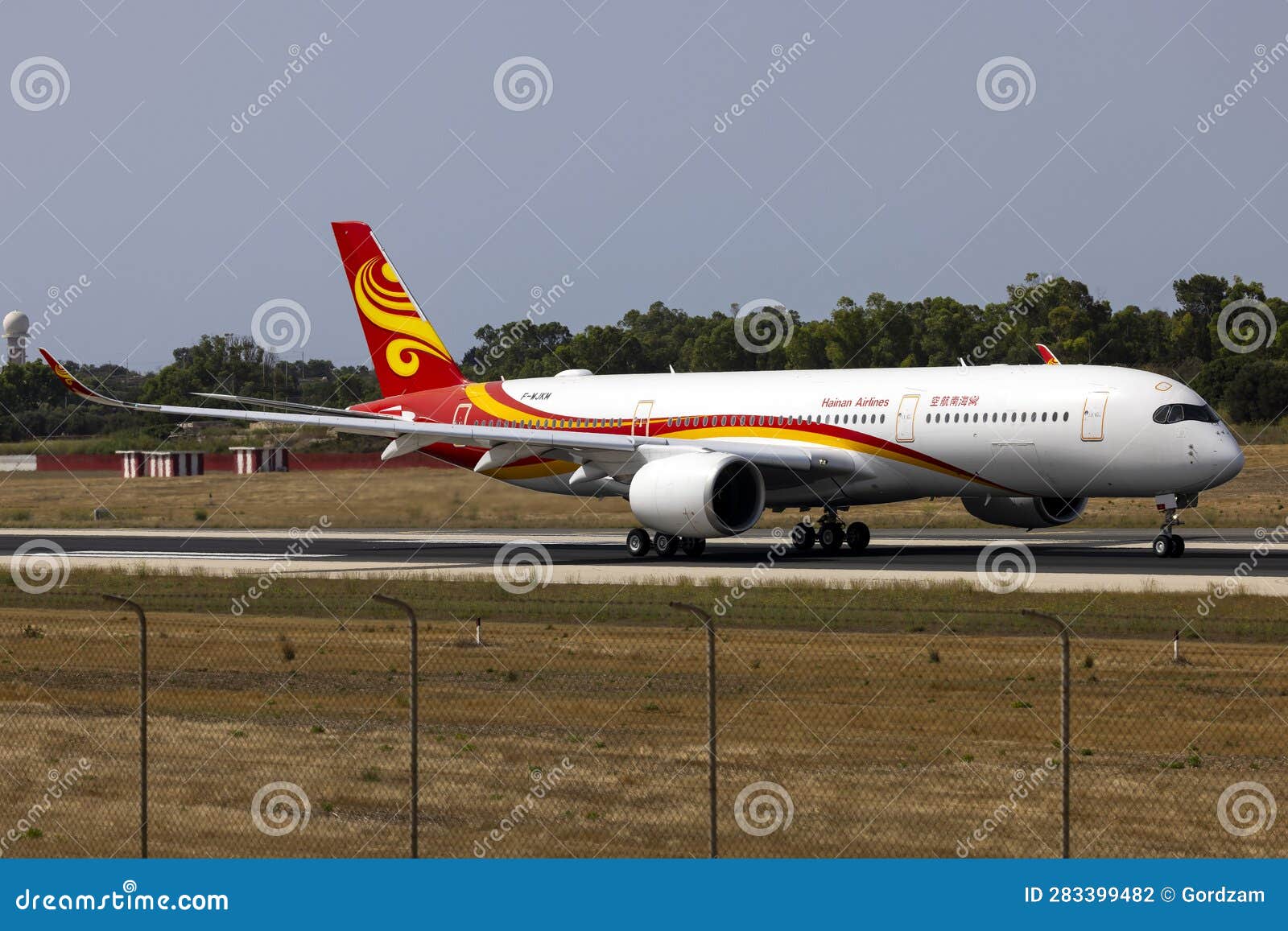 A350 Changing Airline Operator Editorial Photography - Image of landing ...