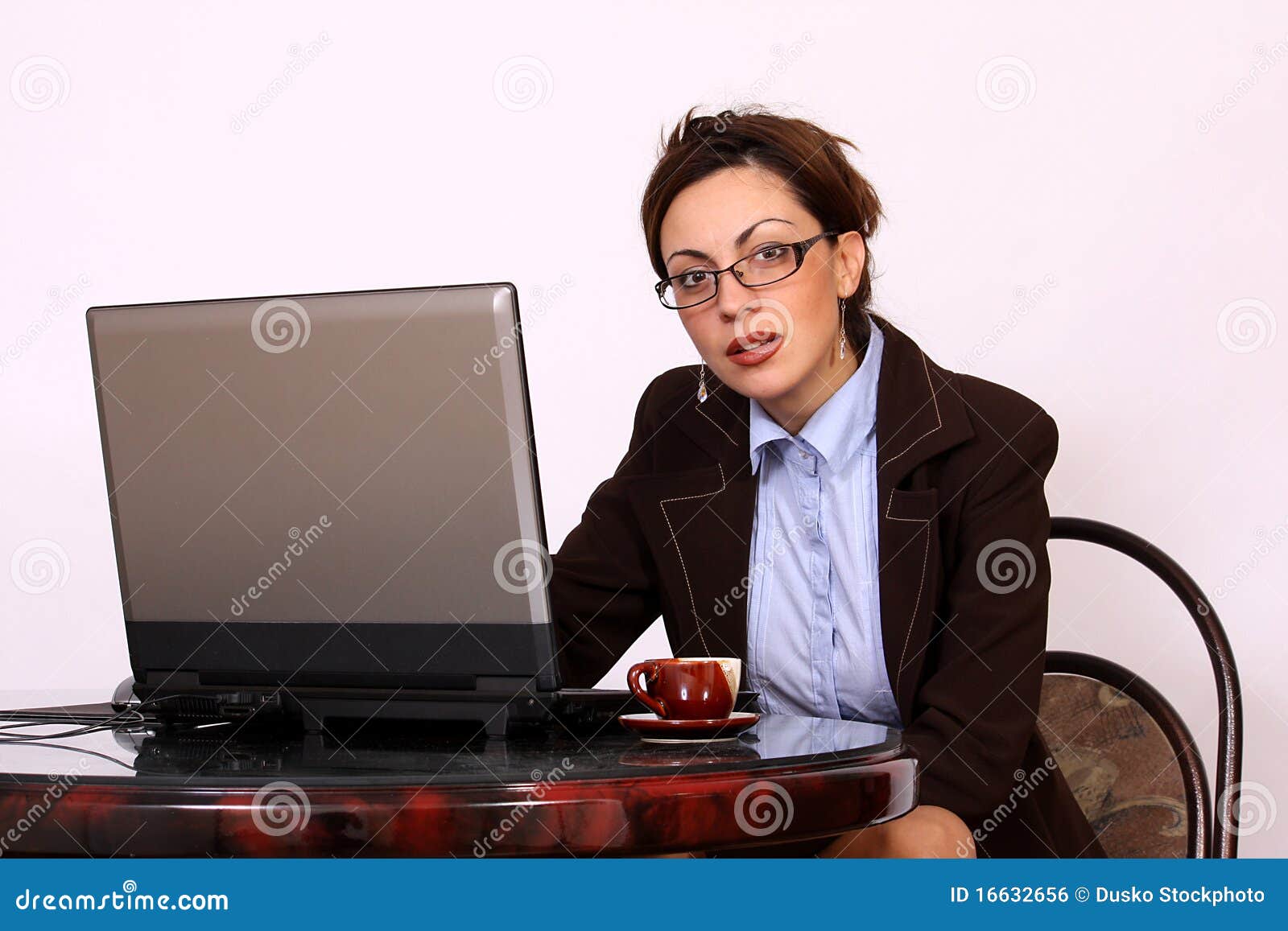 Aantrekkelijke Secretaresse Stock Foto - Image of secretaresse, vreugde ...